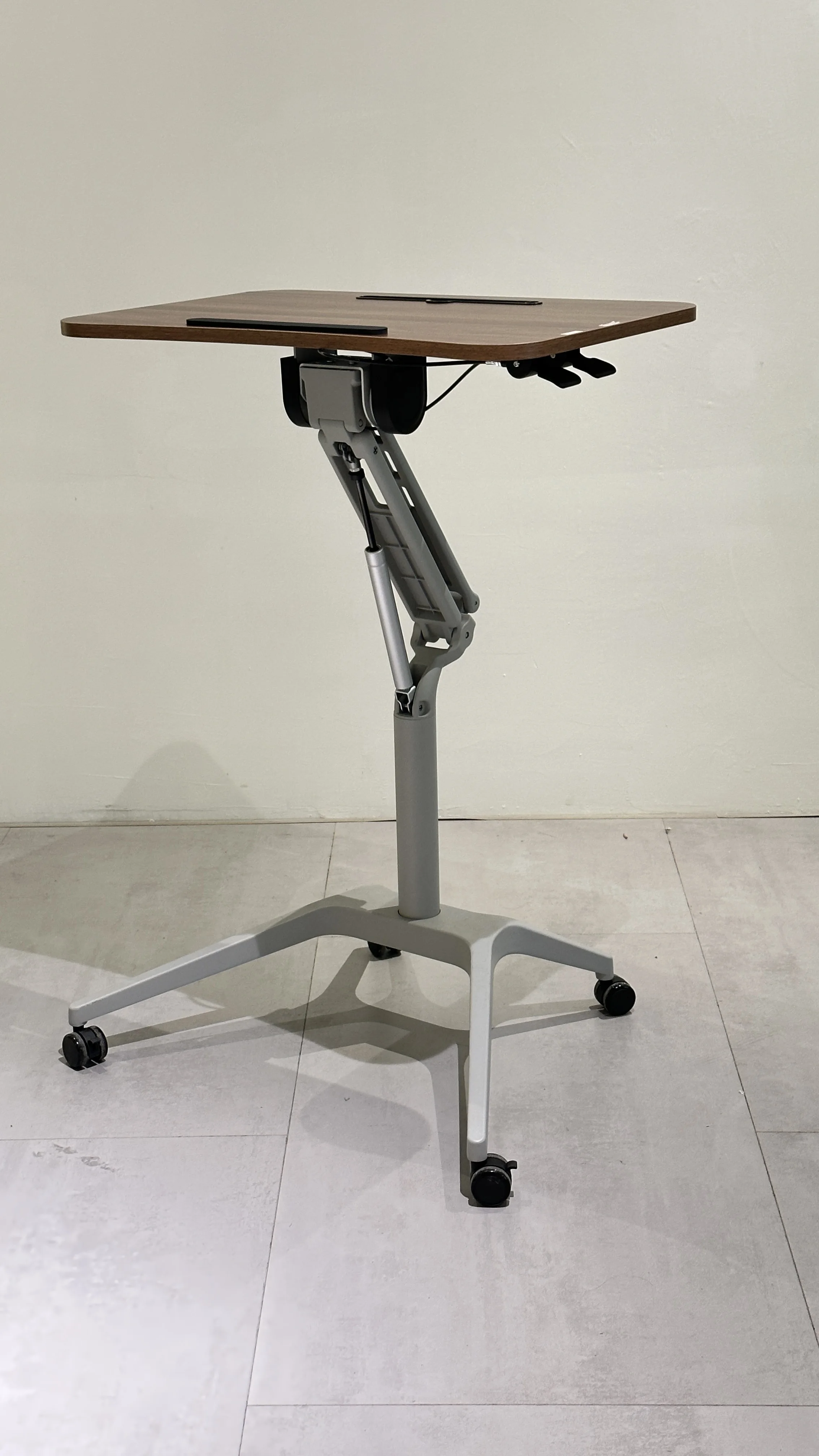 Pneumatic Lifting Office Table Height Adjustable Sit Standing Laptop ...