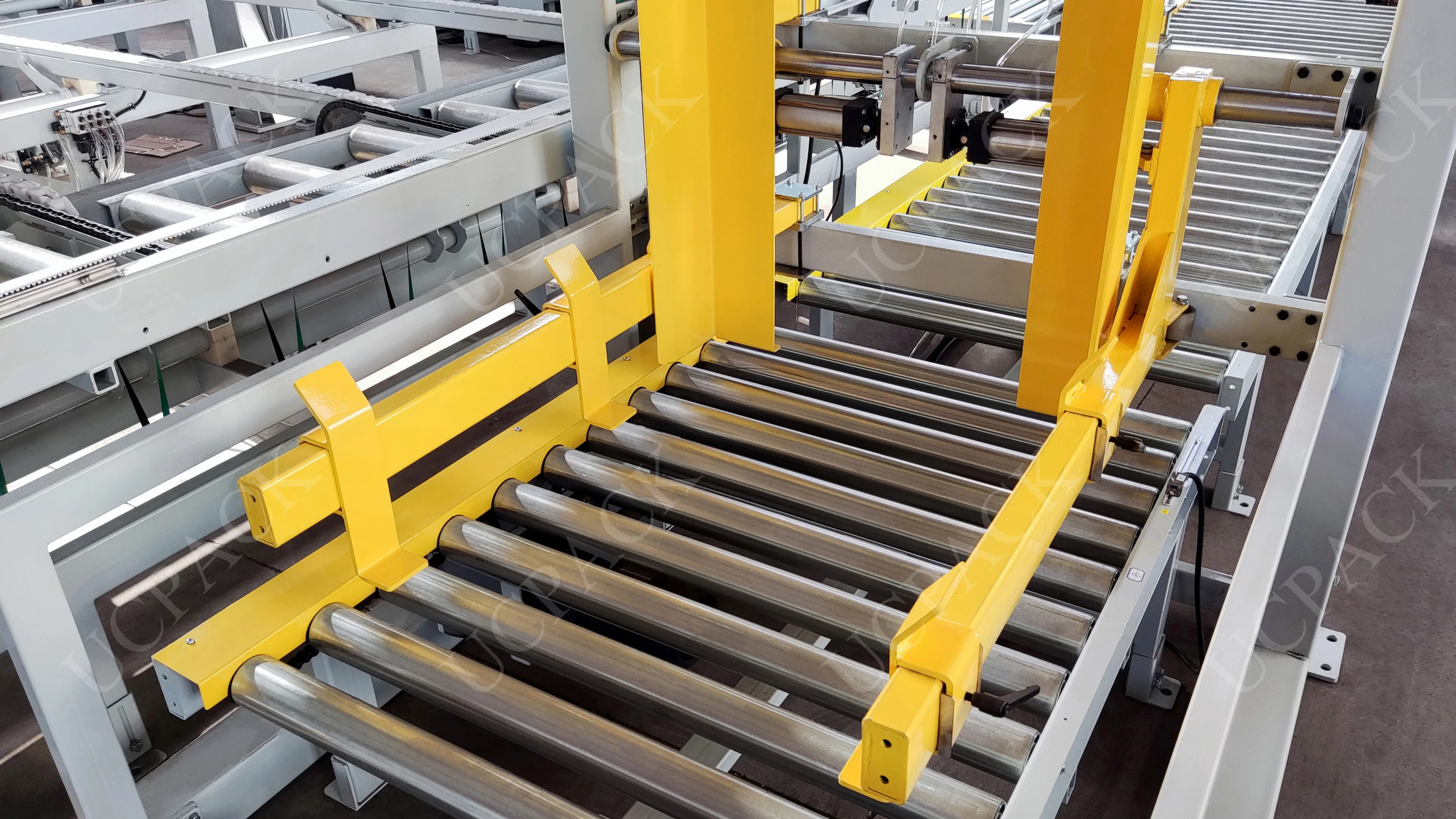 UPD-800 Automatic Inline Pallet Dispenser by UCPACK