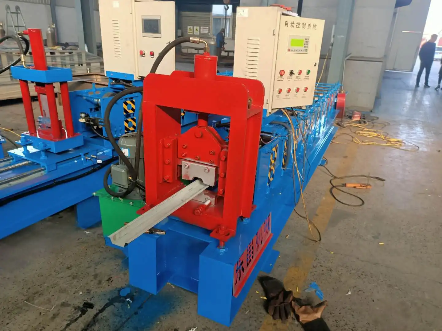 China Manufacture Omega Profile Furring Channel Drywall Roll Forming ...