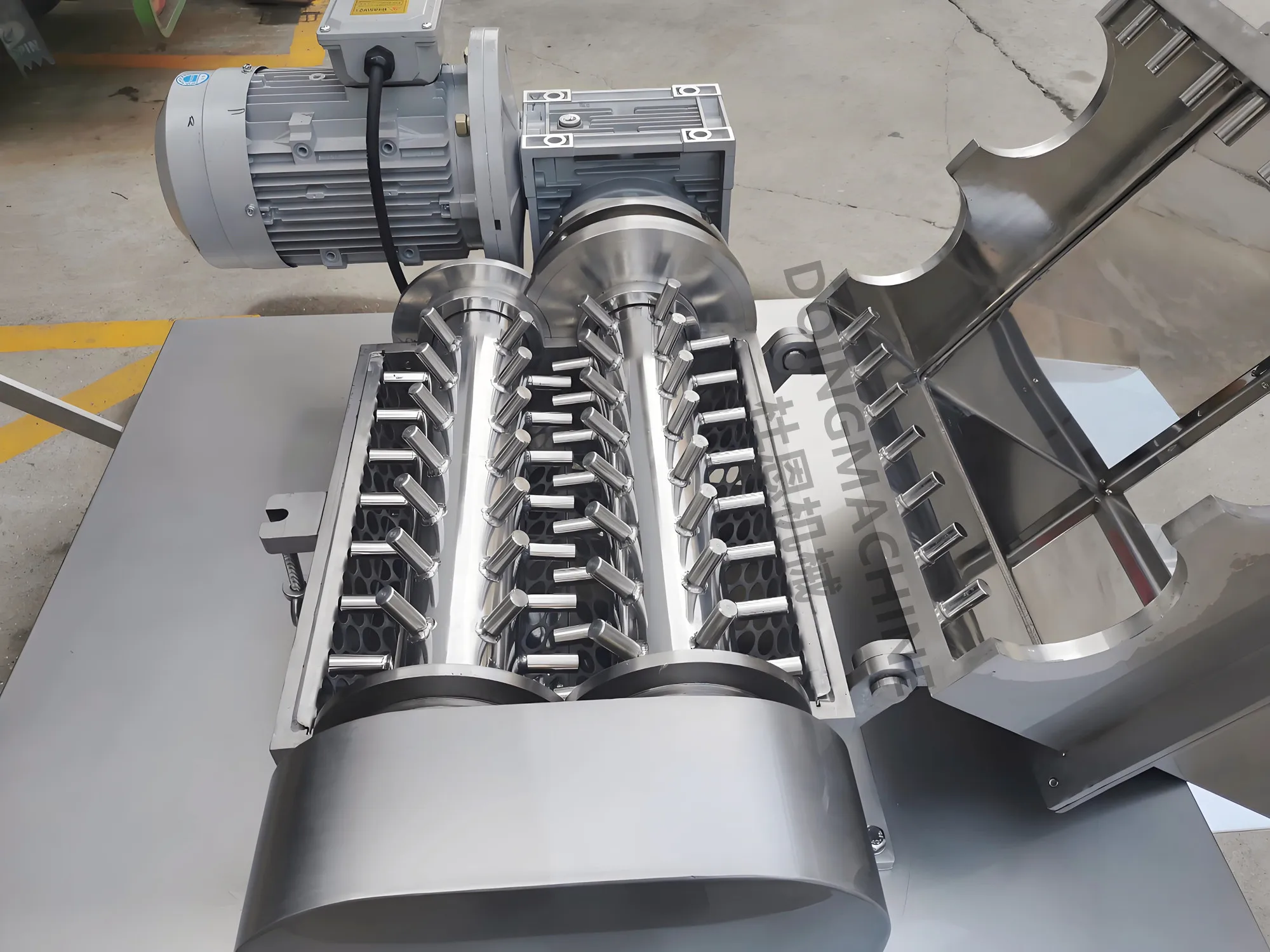 Alibaba.com: Big Bulk Bag Lump Breaker Machine - Efficient material ...