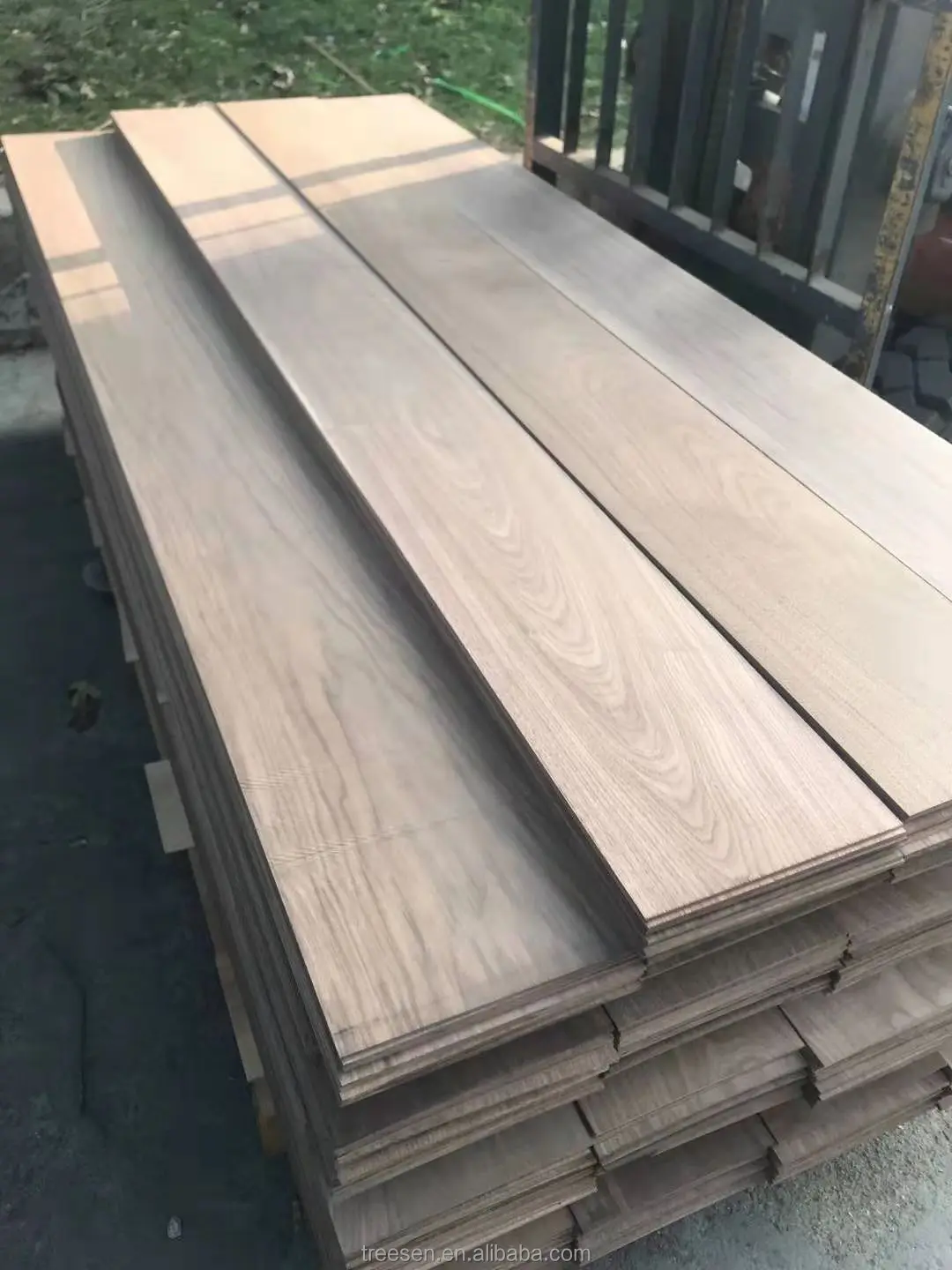 Tali Decking - Durable Black Walnut and Mahogany Veneers