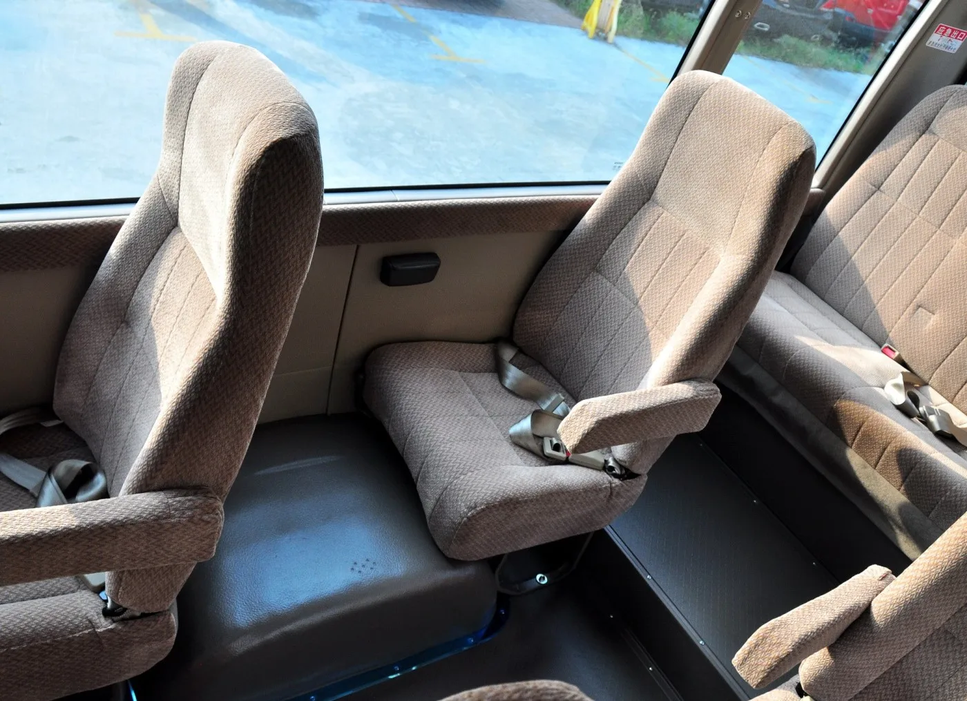 Cheap Prix Toyota Coaster Used Bus 30 Seaters Rhd Passenger Vip Coaches ...