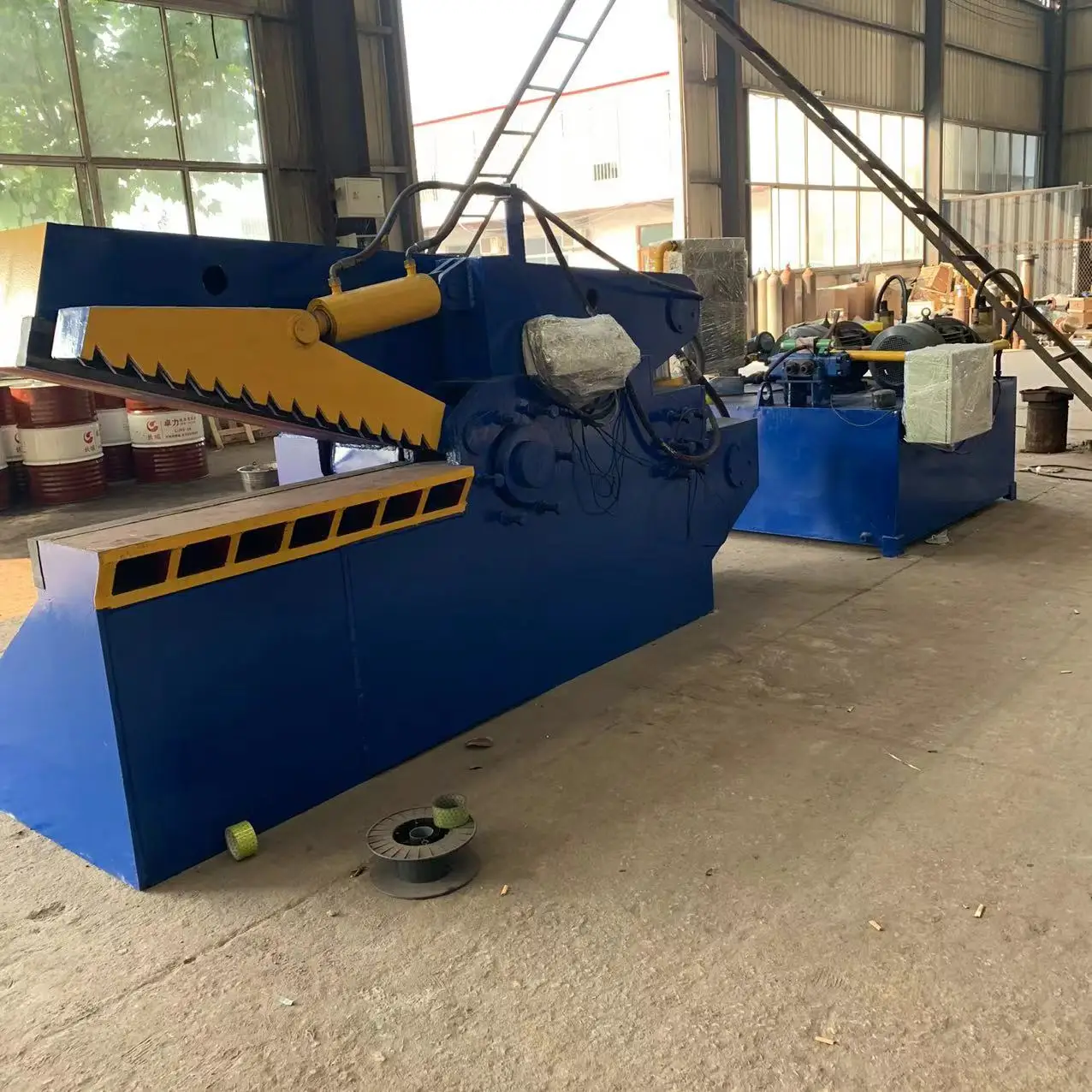 Fully Automatic Scrap Crocodile Shear Scrap Metal Gantry Shear Scrap ...