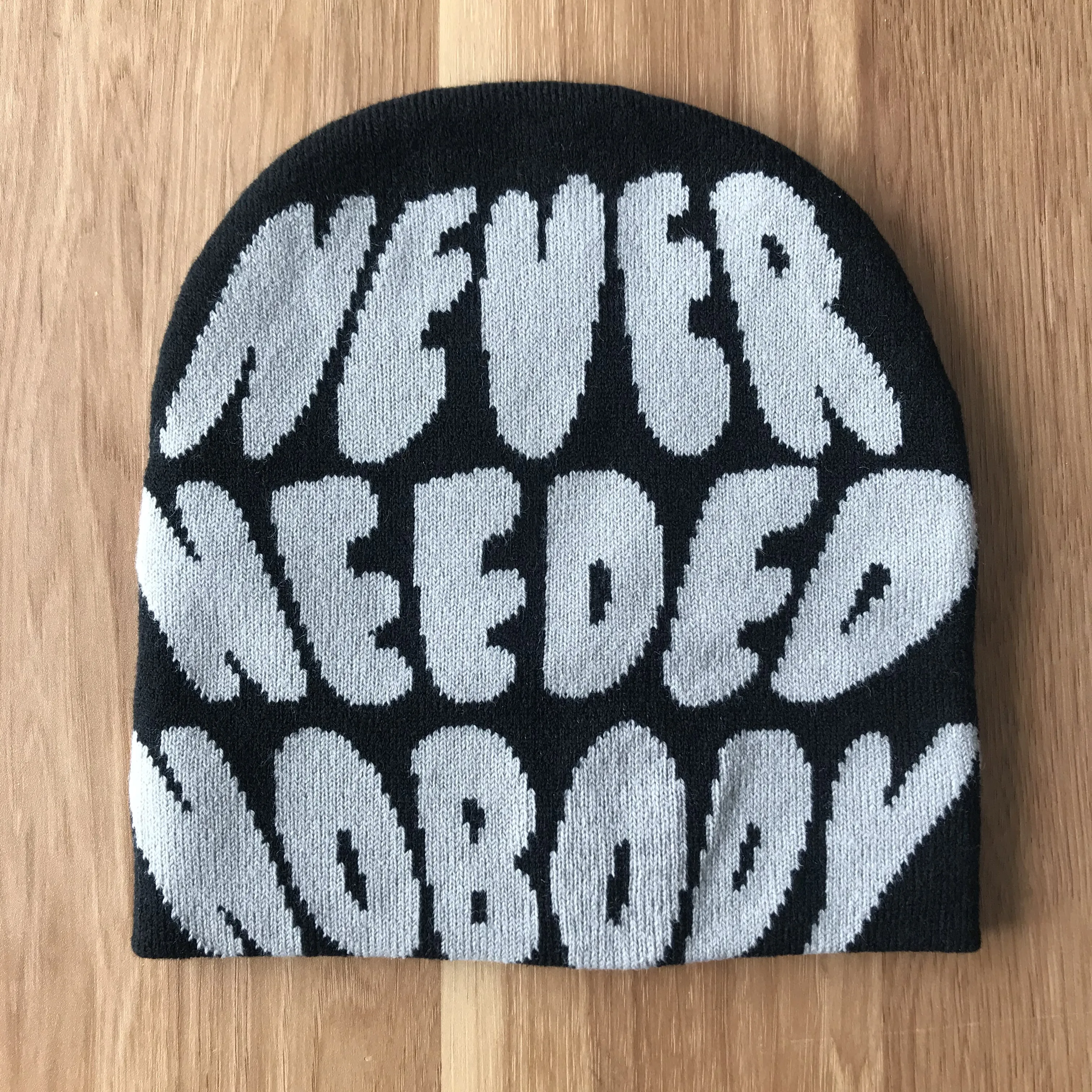 Classic New Design Jacquard Knitted Winter Acrylic Beanie Puff Print ...