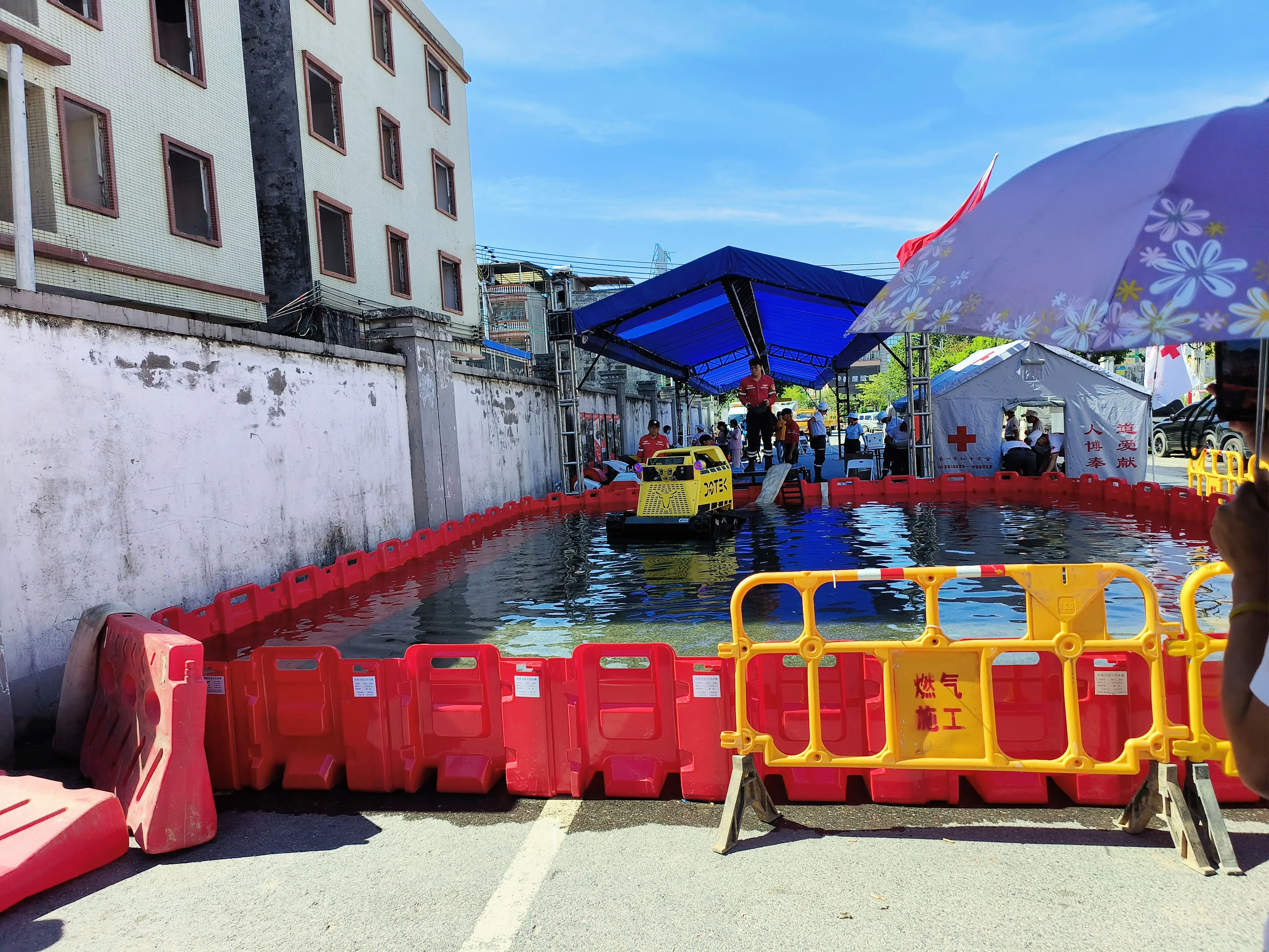 HOT L-Shaped Flood Mobile Barrier - ABS Plastic Flood Protection