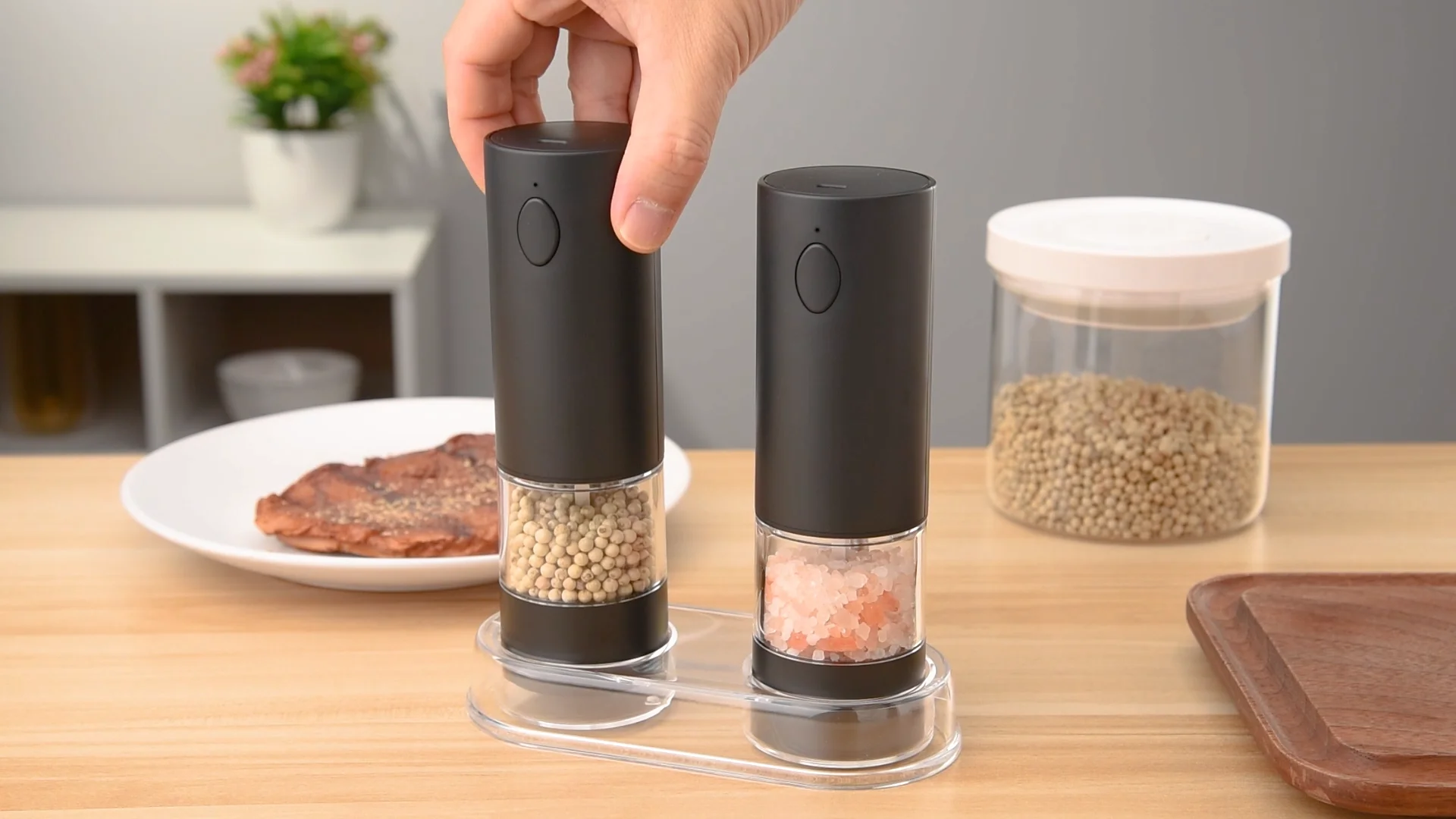 Cheap Mini Portable 95ml Electric Salt & Pepper Grinder Mills Set ...