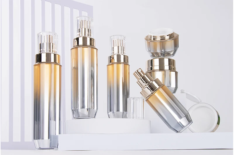 Luxury Cosmetic Packaging Sets 30ml 50ml 100ml Shiny Pearl White Gold ...