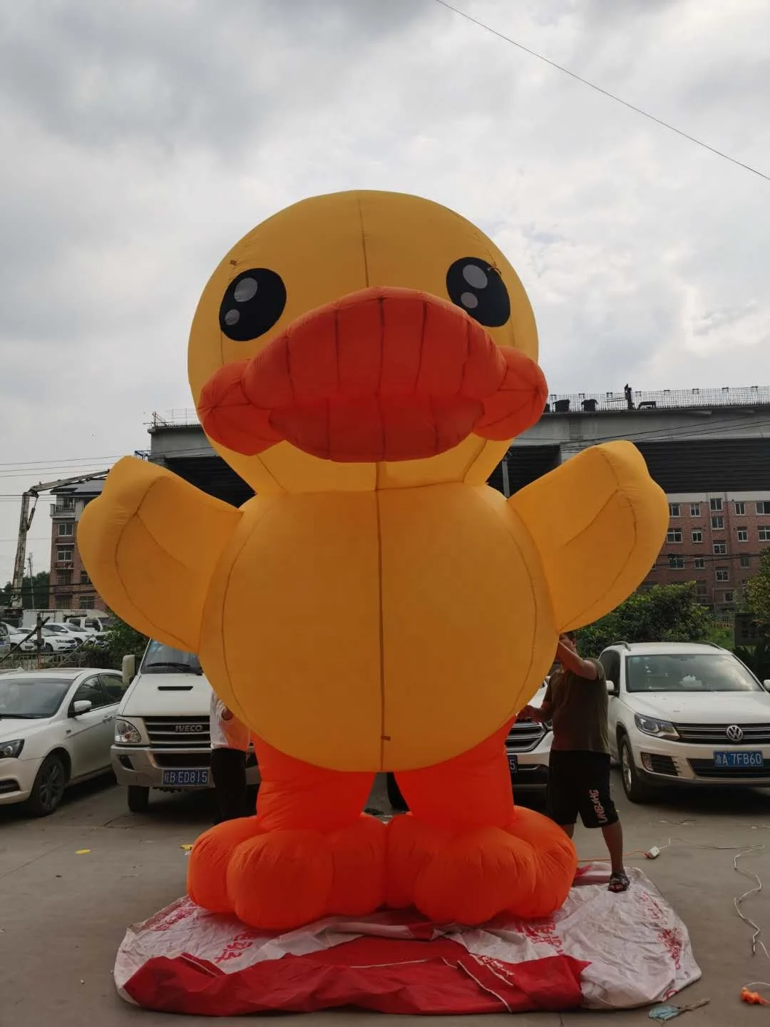 Custom Outdoor Character Inflatable Yellow Cartoon Duck Toys