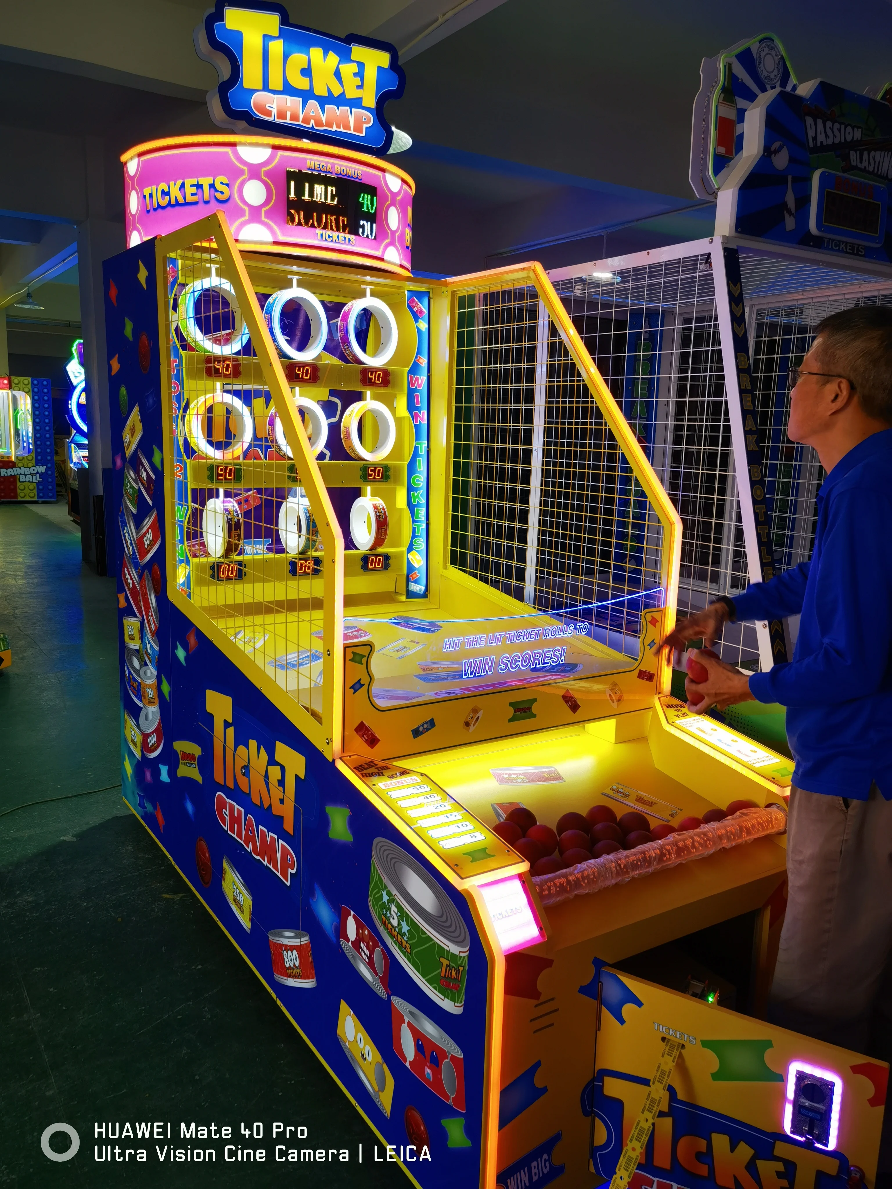 Dinibao Coin Operated Game Machines - Ticket Champ Throw Ball