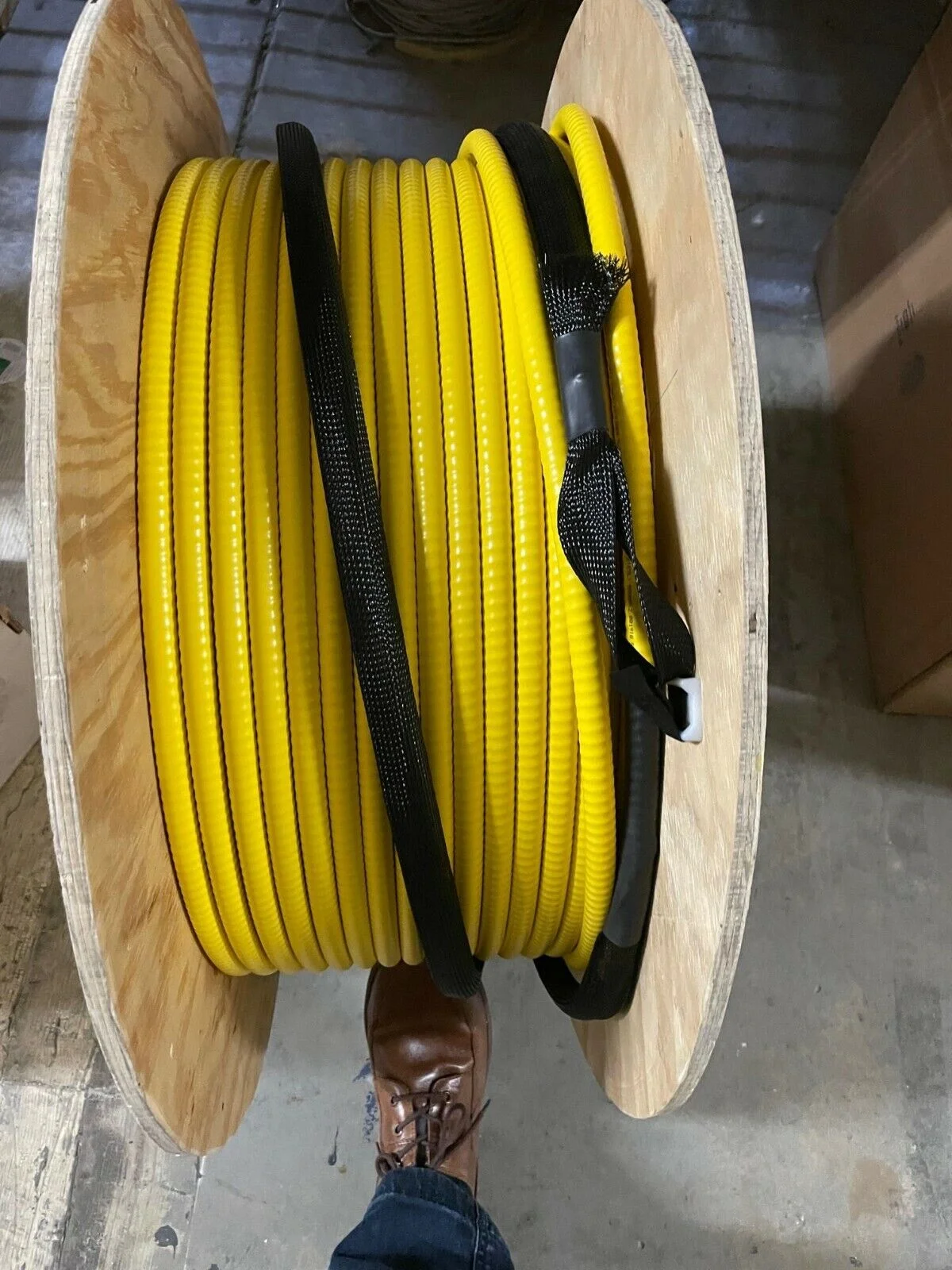 Indoor Preterminated Micro Armored Fiber Optic Cable Multifiber Trunk ...