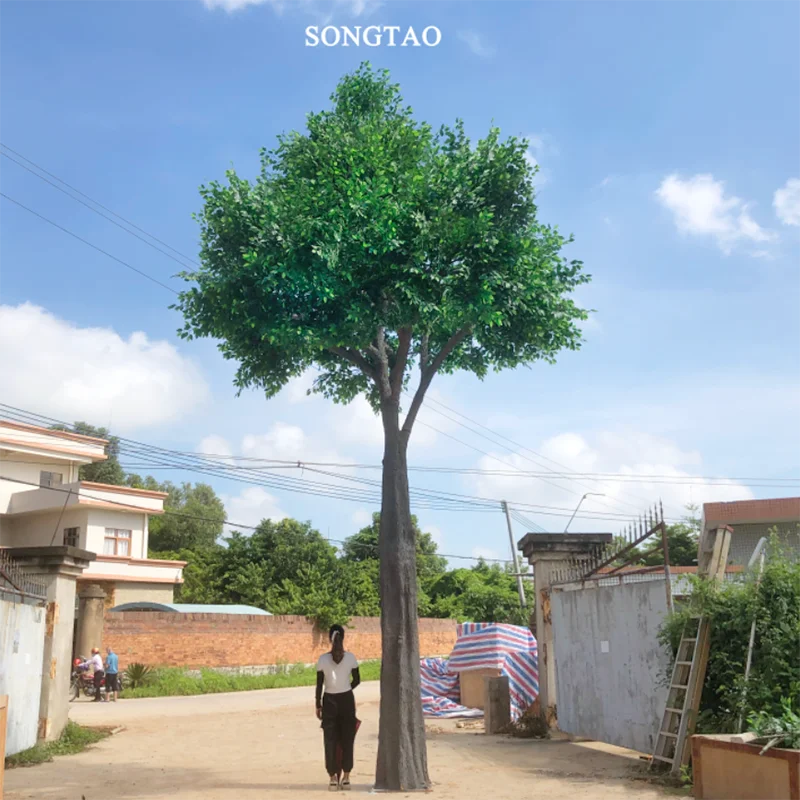 Shop Life Size Artificial Oak Trees for Outdoor Decoration