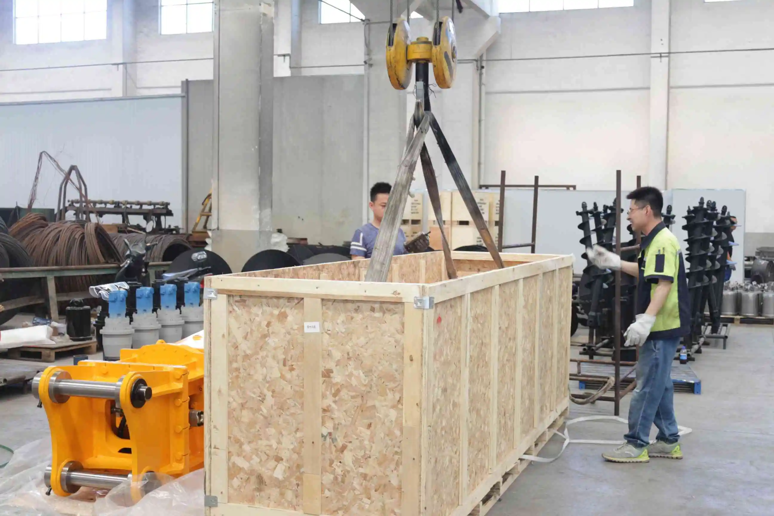 Rotary Scrap Metal Cutting Demolition Shear for Excavator