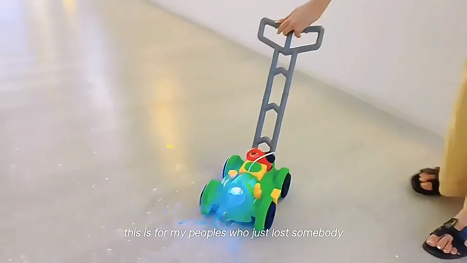 Pandas Newest 10 Holes Bubble Lawn Mower Toy Automatic Bubble Machine ...