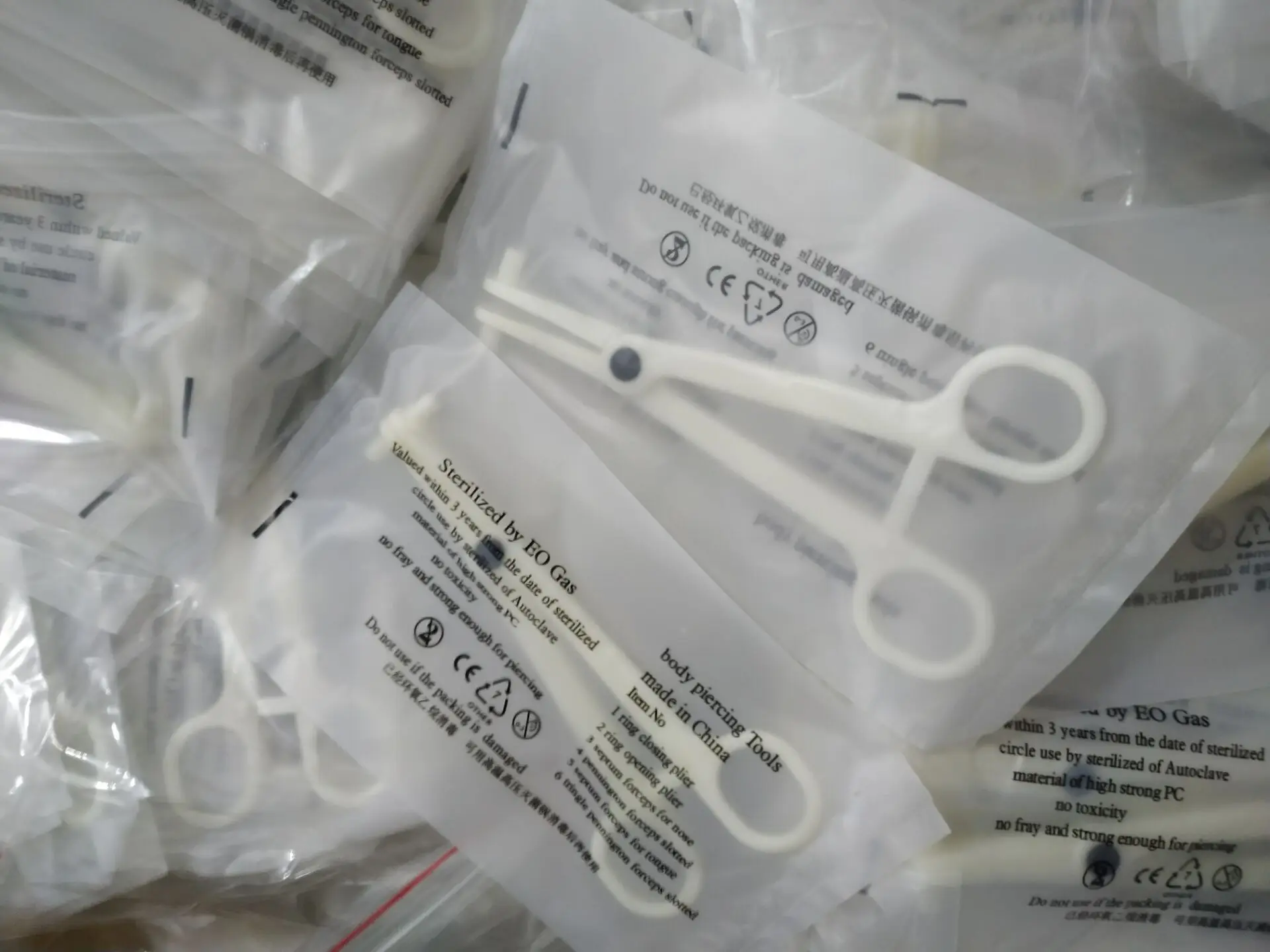 Plastic Disposable Septum Forceps Piercing Tool Piercing Supply For ...