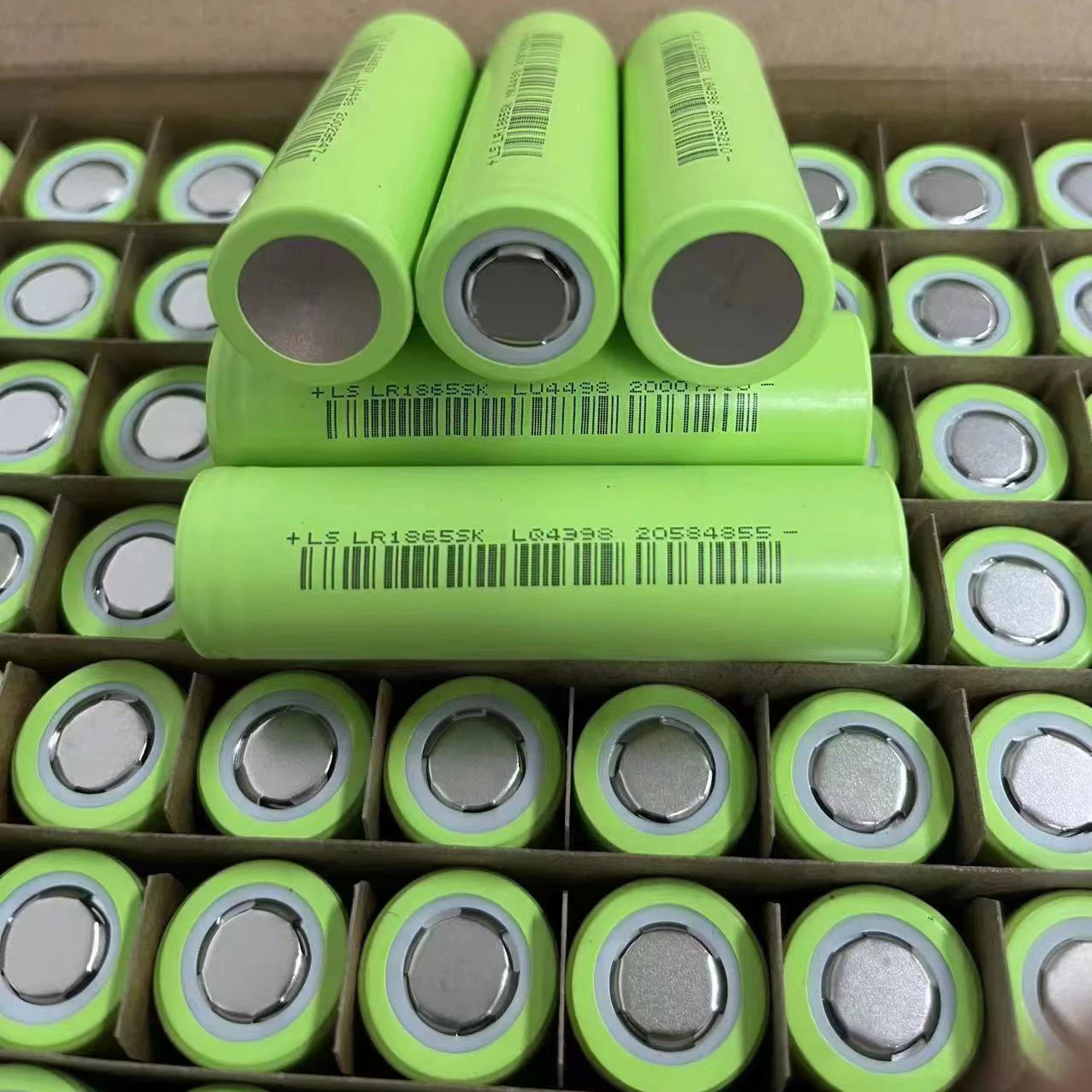 Lishen 18650 3.7v 2600mah 5c Discharge Brand New Cylindrical Lithium ...