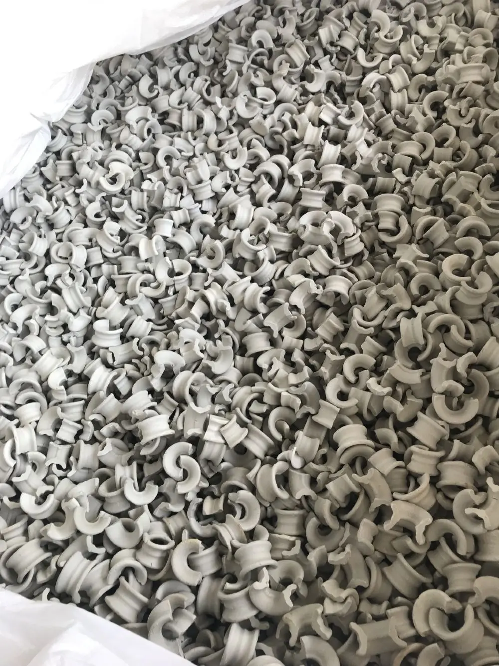 Super Ceramic Novalox Saddle (intalox Saddle ) Tower Packing With Good ...