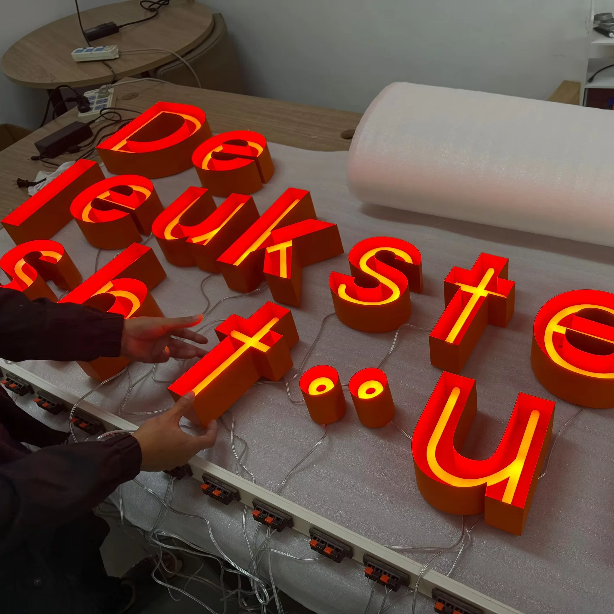 Customized metal edging characters, backlit characters, acrylic ...