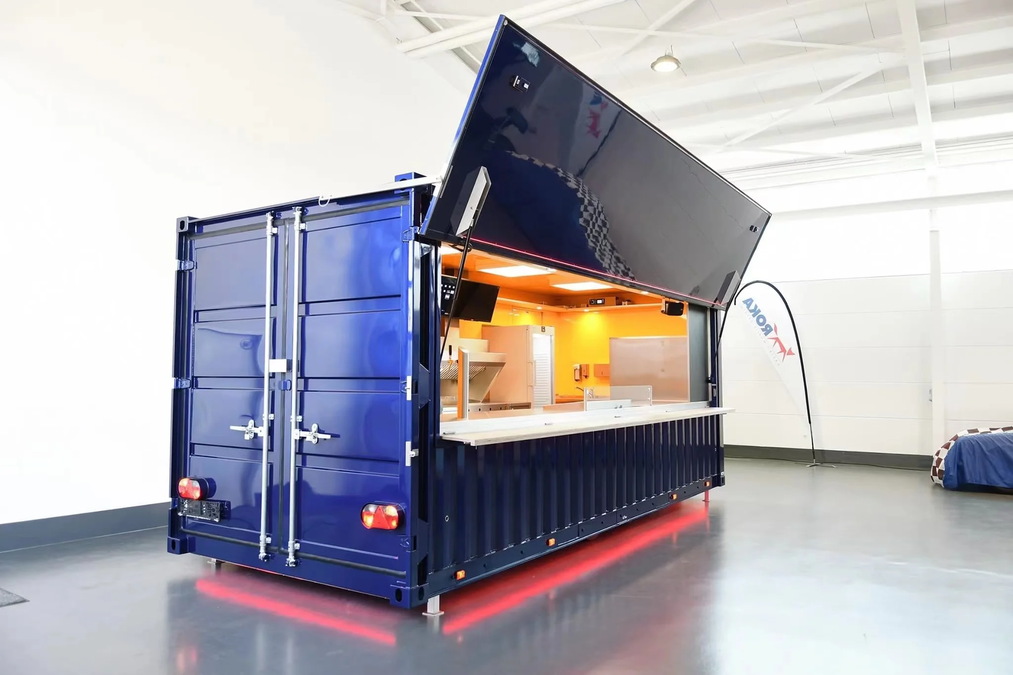 20ft & 40ft Coffee Containers - Customized Shop Solutions