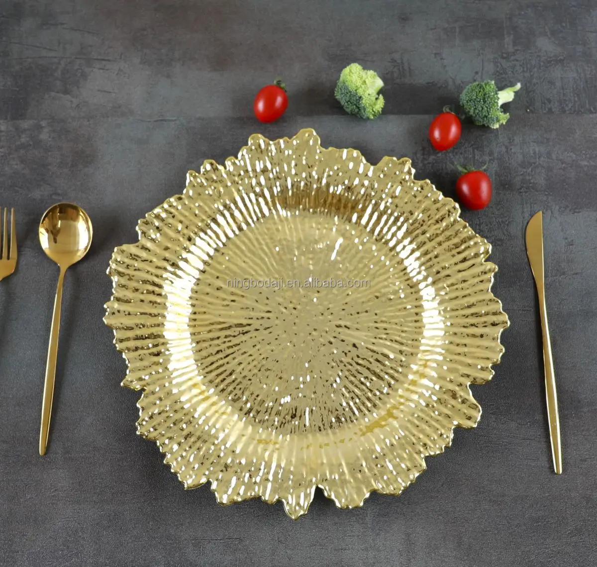 Decorative Gold Silver Various Colors Table Party Plates 13 Inch Round ...