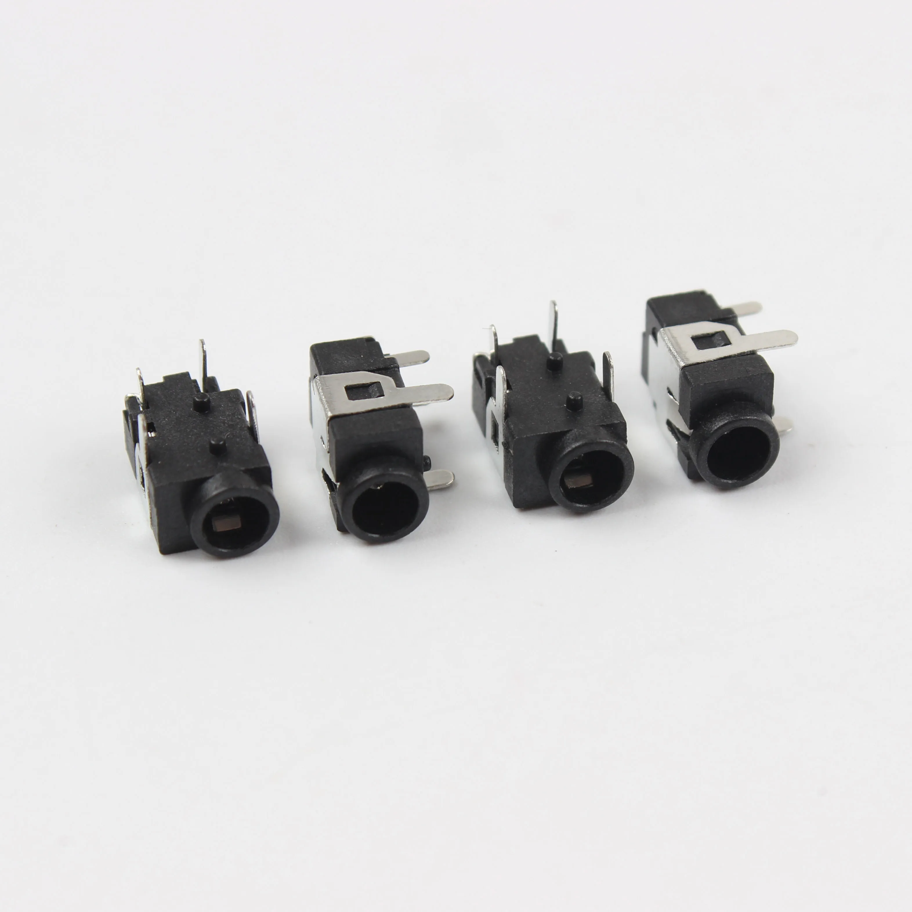 Good Quality Dc031a 4 Pin Female Dc Jack Headphone Plug Connector 3.5mm ...