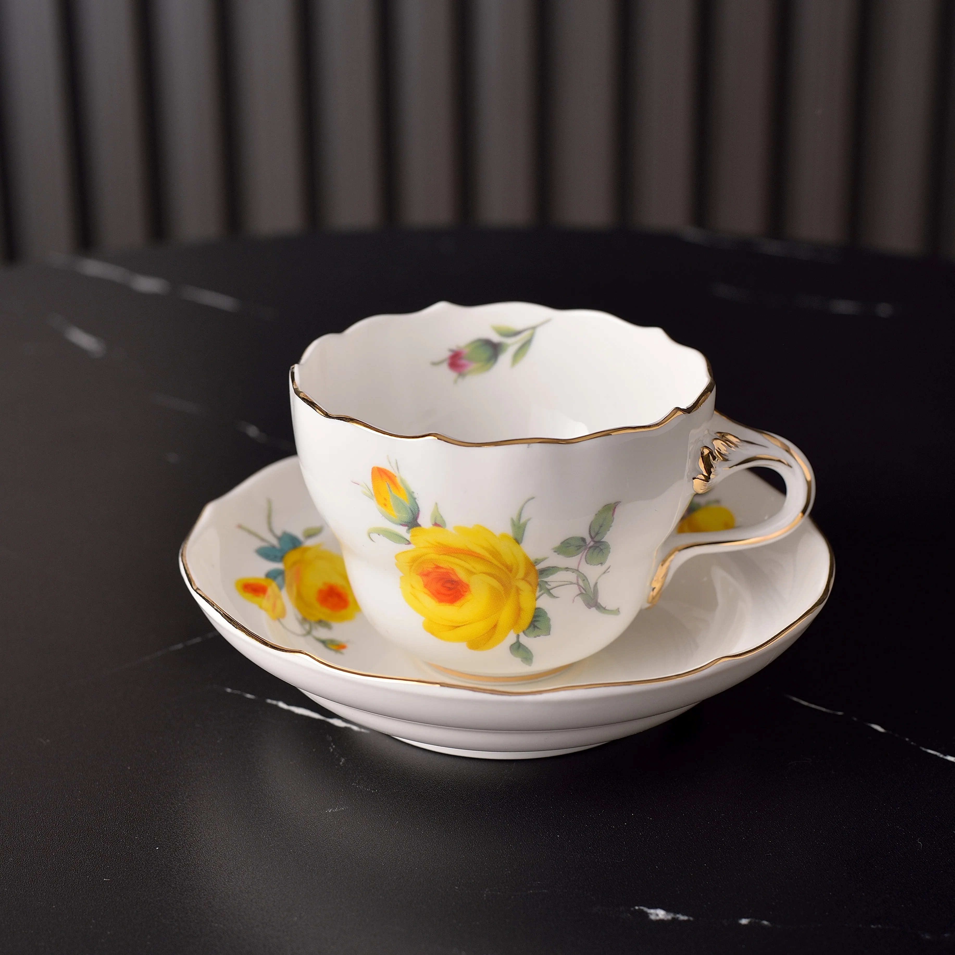 Fine Bone China Royal Tea Cup And Saucer New Design 4pcs Cups Set ...