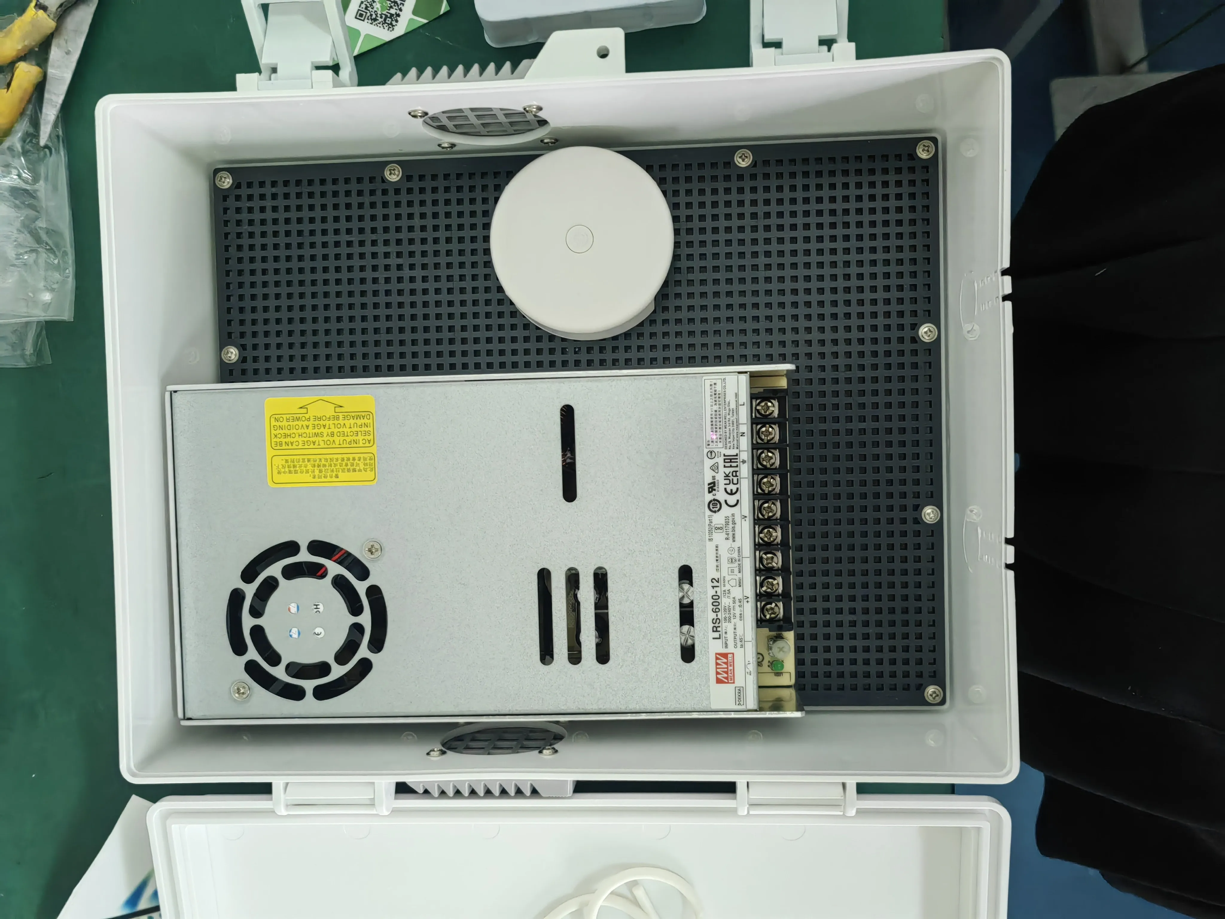 IP67 Waterproof Junction Box - Reliable Outdoor Plastic Enclosure