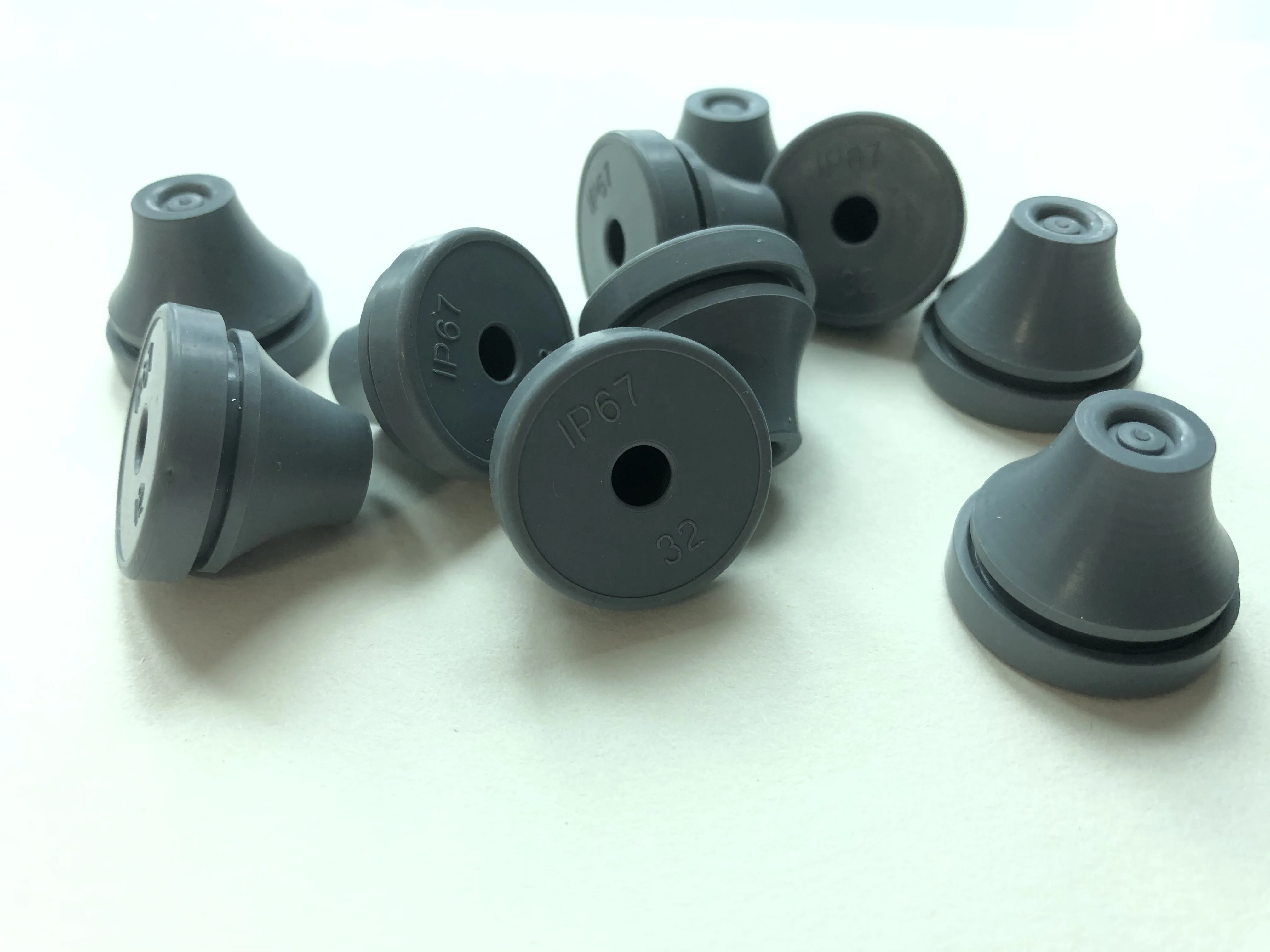 Oval Rubber Grommet Plugs and Eyelets 25X60mm and 25X40mm Sizes ...