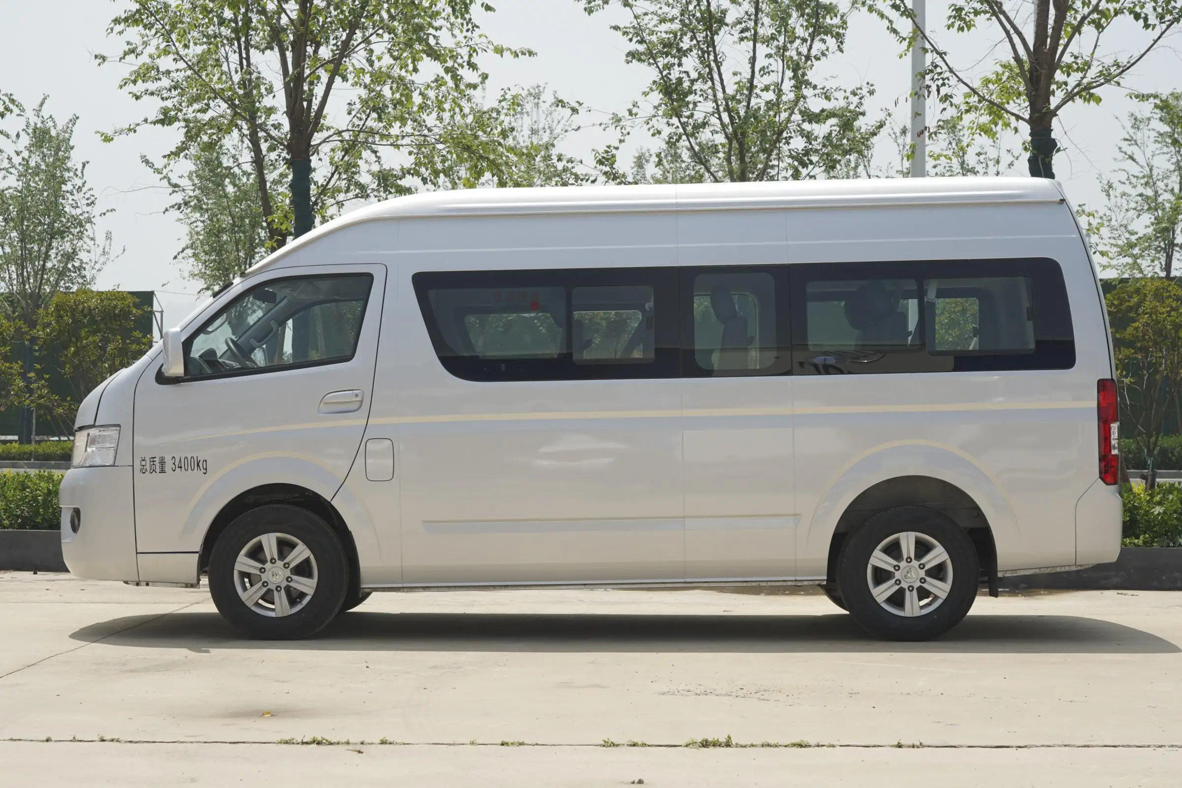 Chinese Diesel Foton View CS2 Buses Cargo Mini Van 18 Passager Minibus