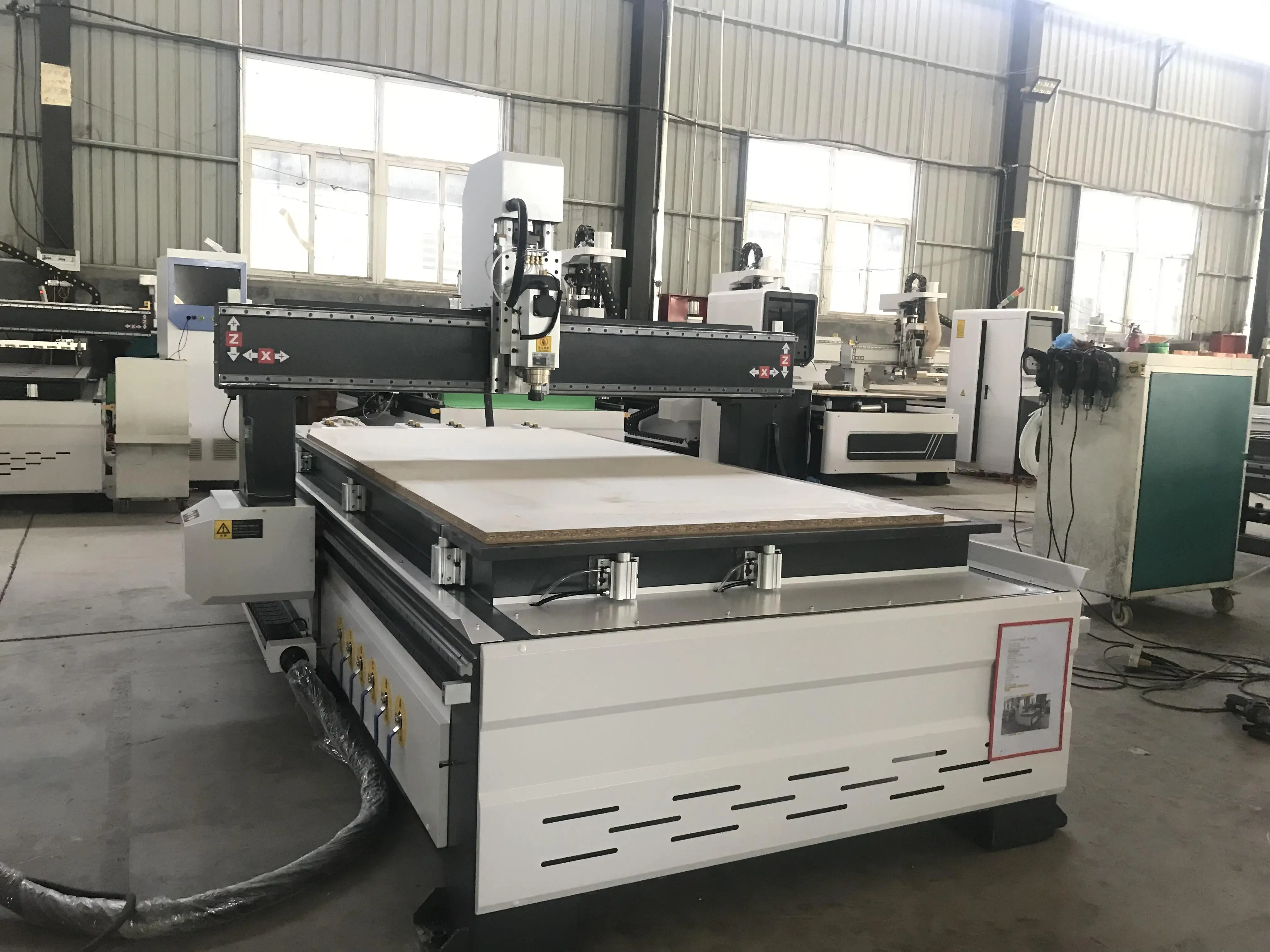 Alibaba.com: JCUT-1325 CNC router with 6kW air-cooling spindle for ...