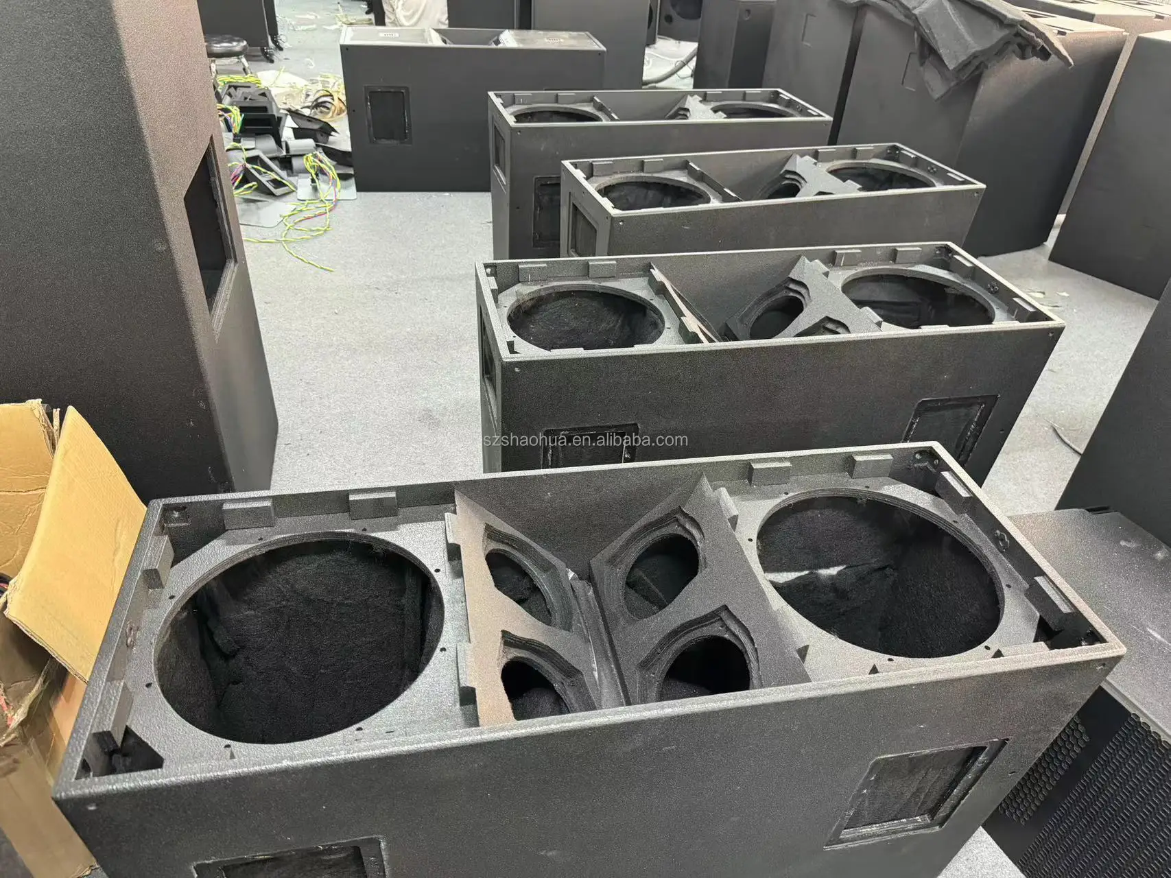 VT4888 Dual 12" 3-Way High Directivity Line Array Speakers