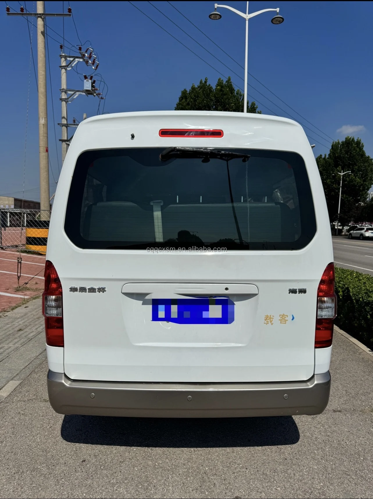 Used Jinbei Hiace Bus 9 Seaters - Reliable & Comfortable