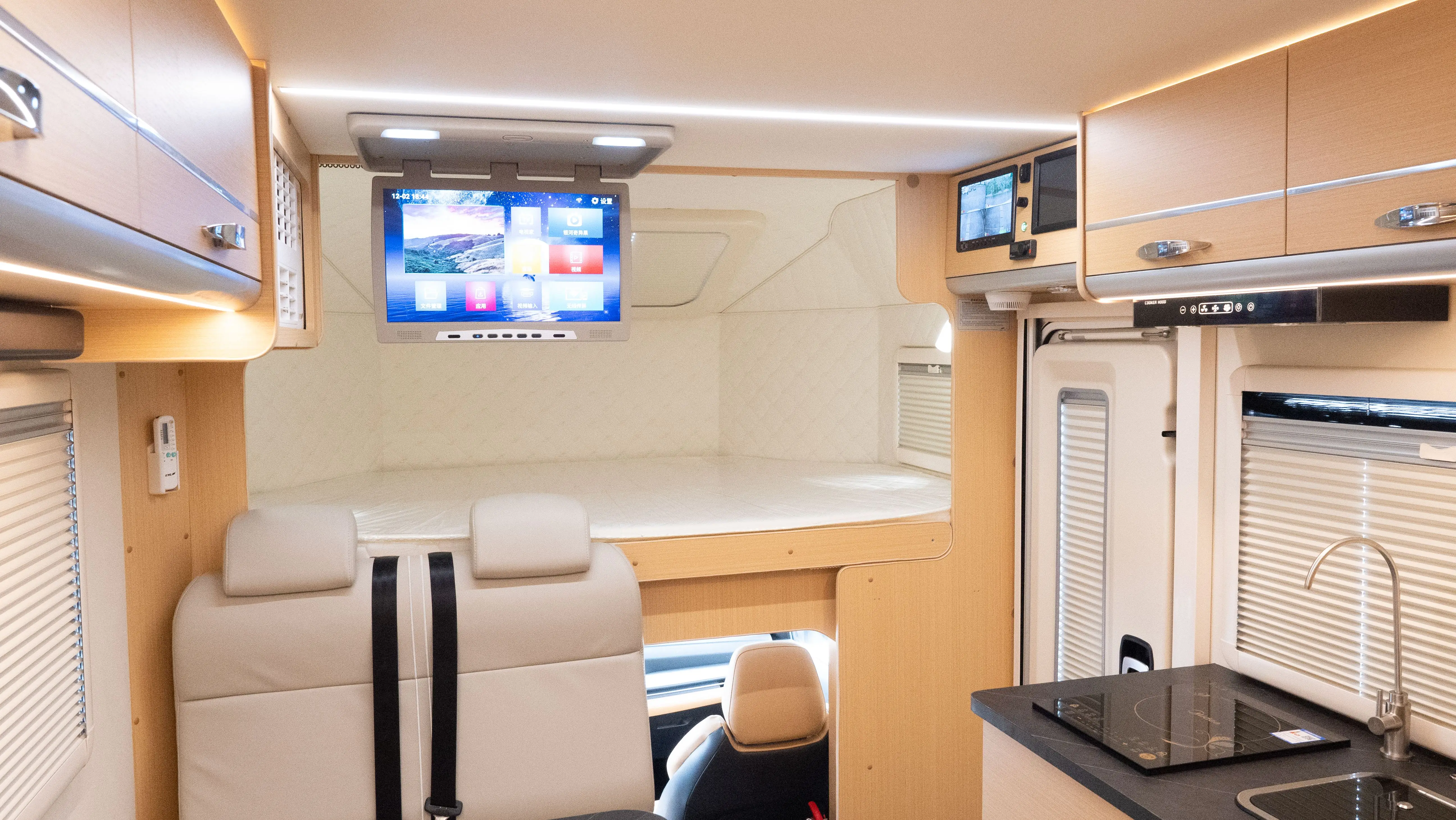 YYC Changan-Peak View RV Family off-Road Truck Light Interior Gasoline ...