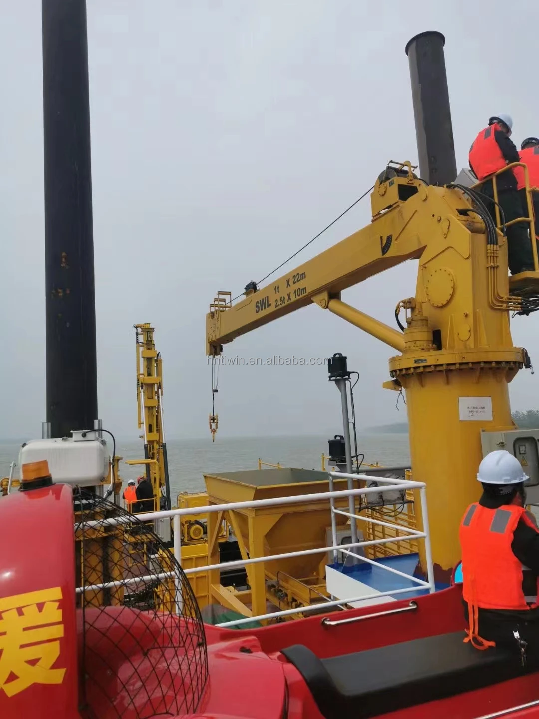 High Quality Telescopic Boom Barge Crane Cargo Loading and Unloading ...