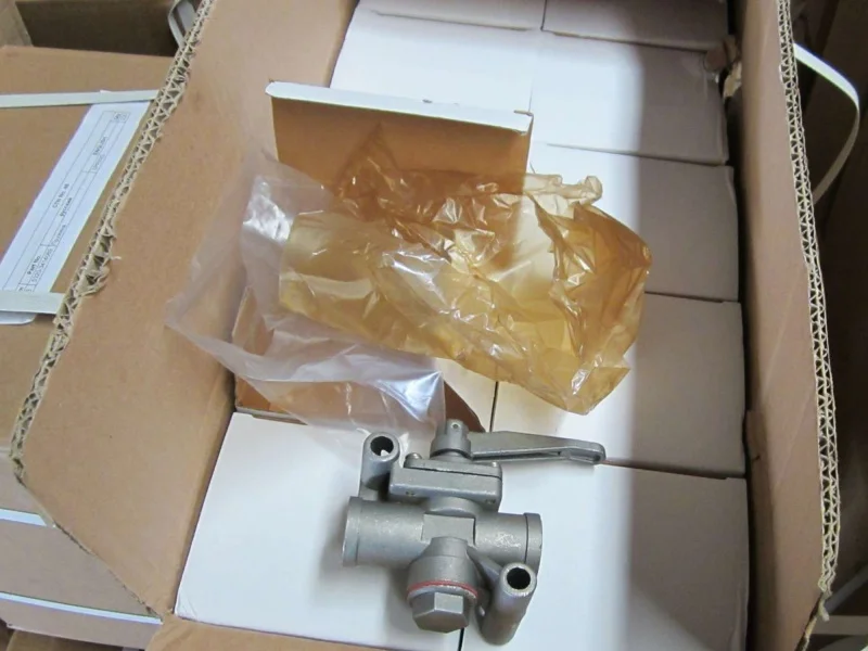 Quick Release Valve For Kamaz Oem 100-3562010 - Buy 16-3512010 100 ...
