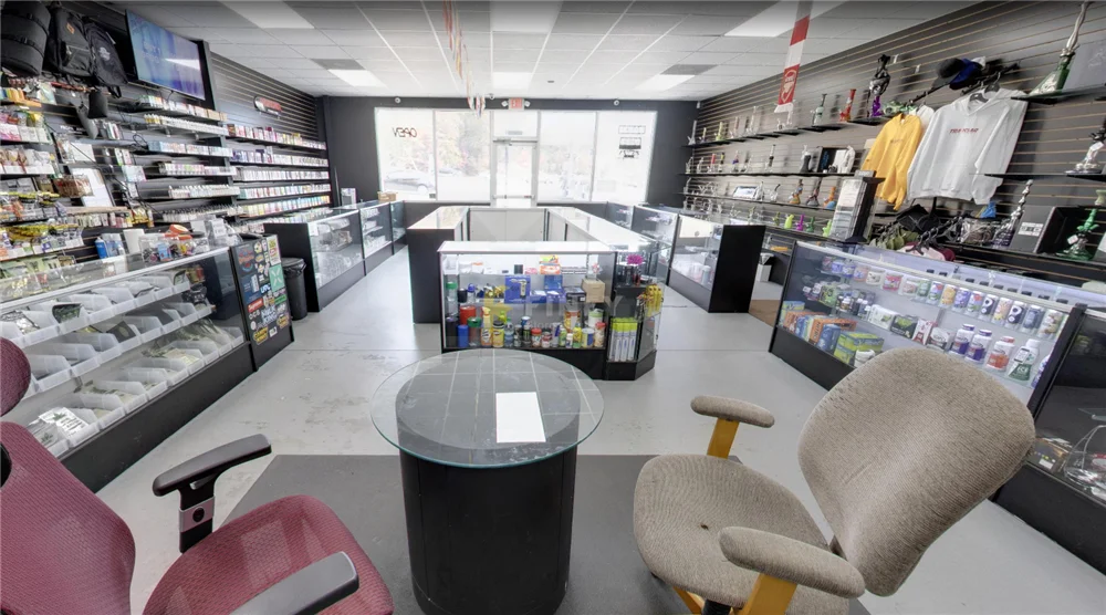 Customized Smoke Shop Interior Design Decoration Showcase Retail Glass ...