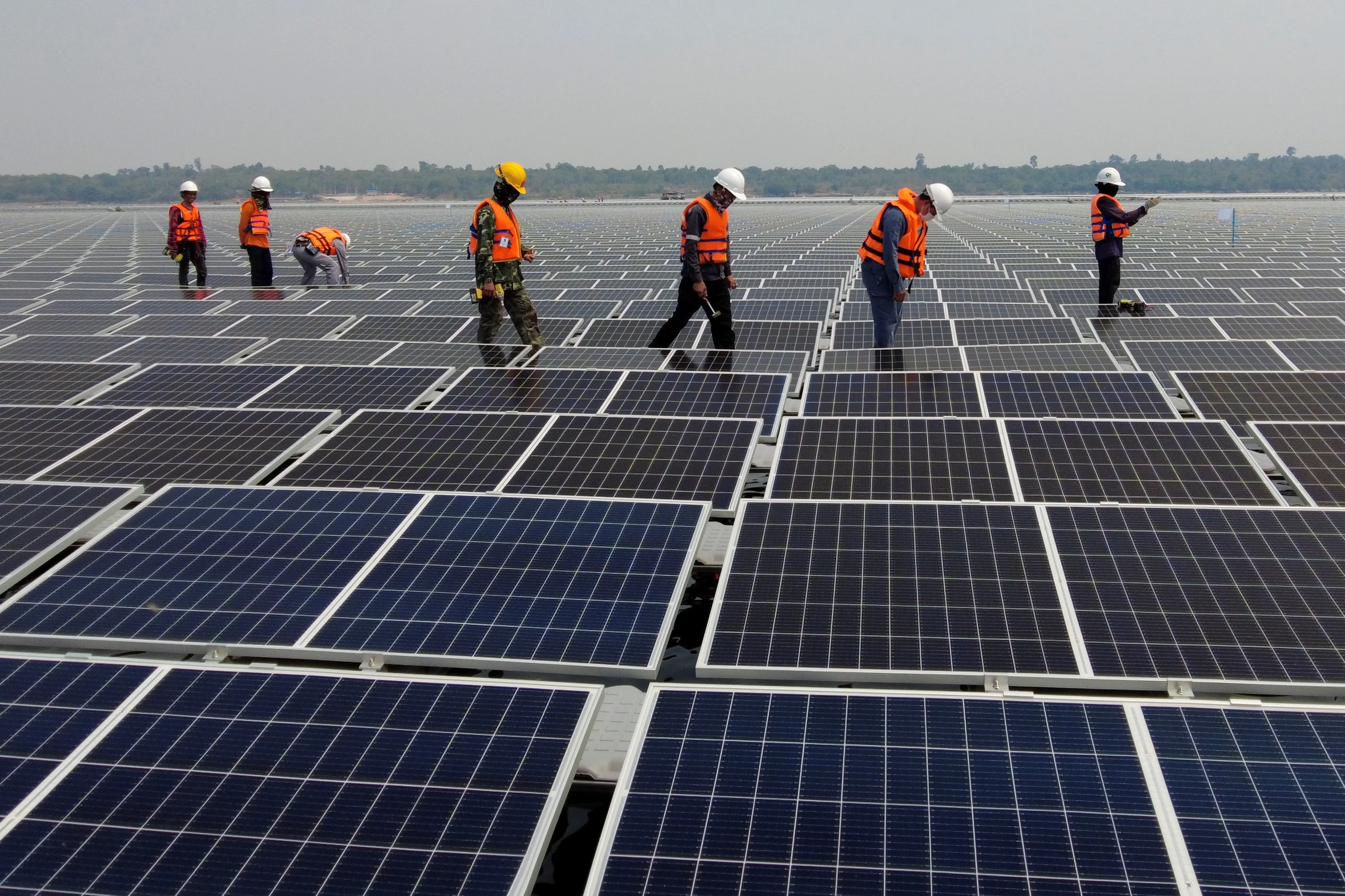 JA Solar Panels - High Efficiency Double Glass Solutions