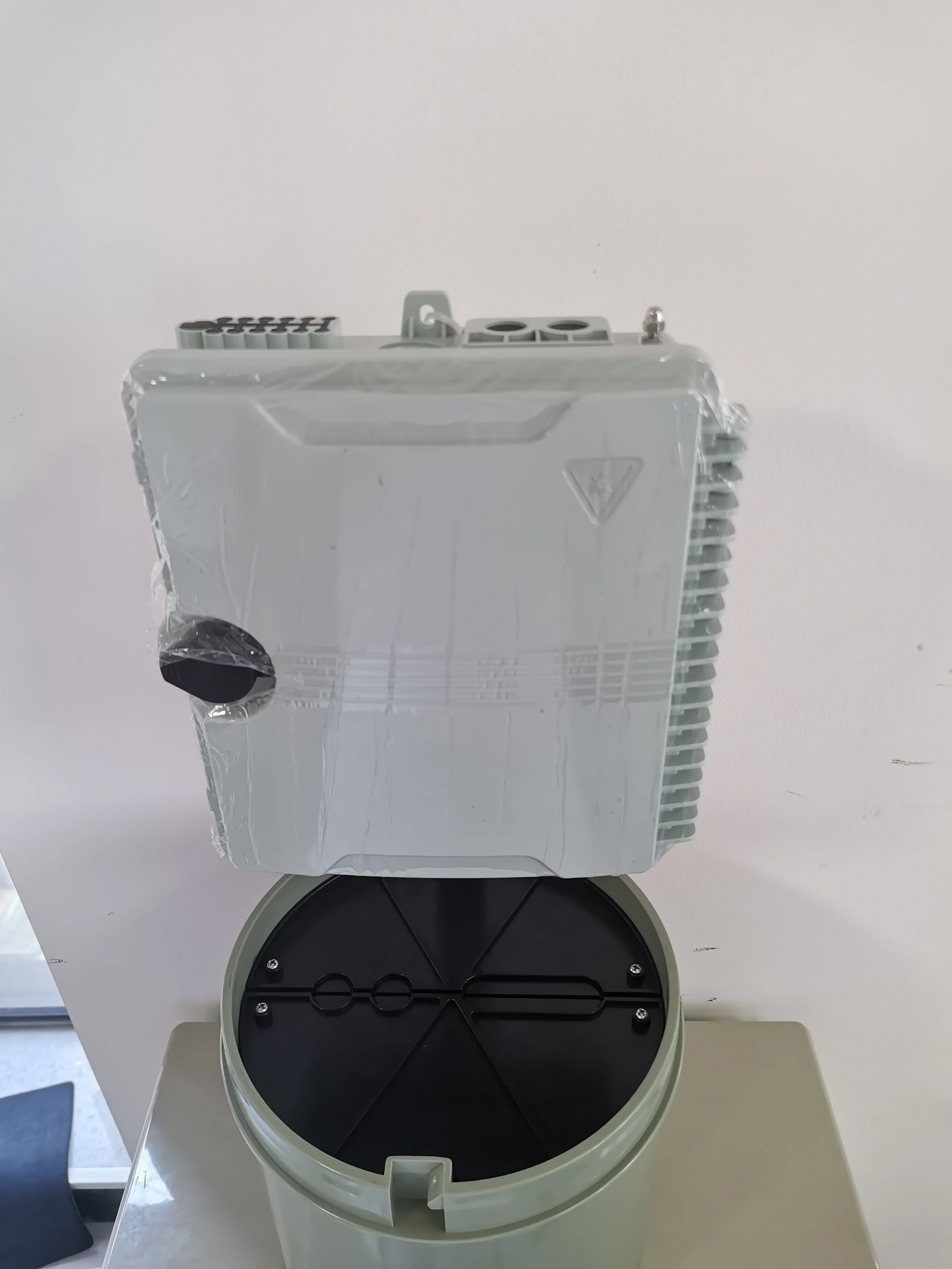 Outdoor Fiber Optic Distribution Point ODP Pedestal 12 Core SC
