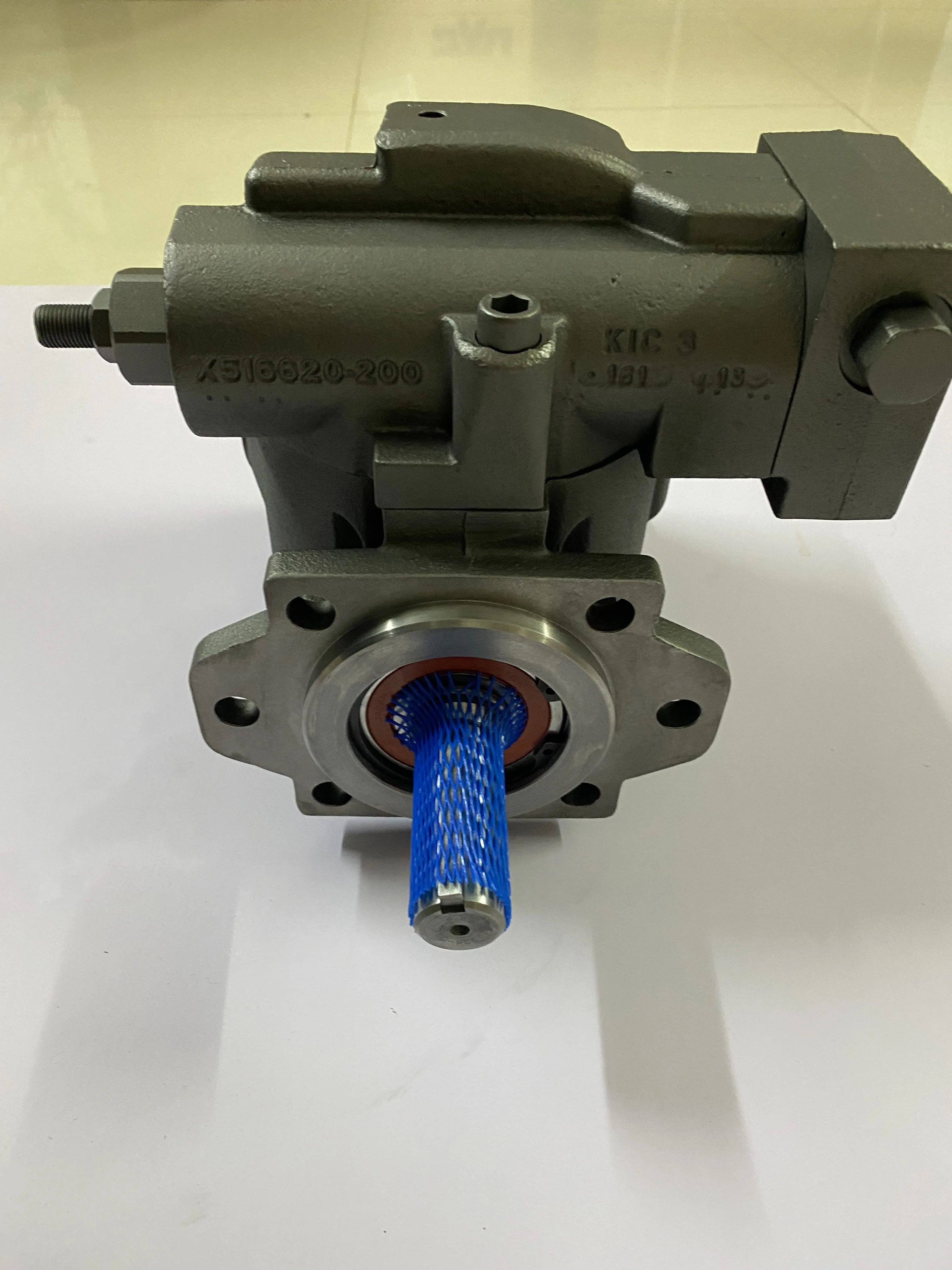 Oilgear Plunger Pump PVWH-20-RSAY-CNNNN - Durable & Efficient