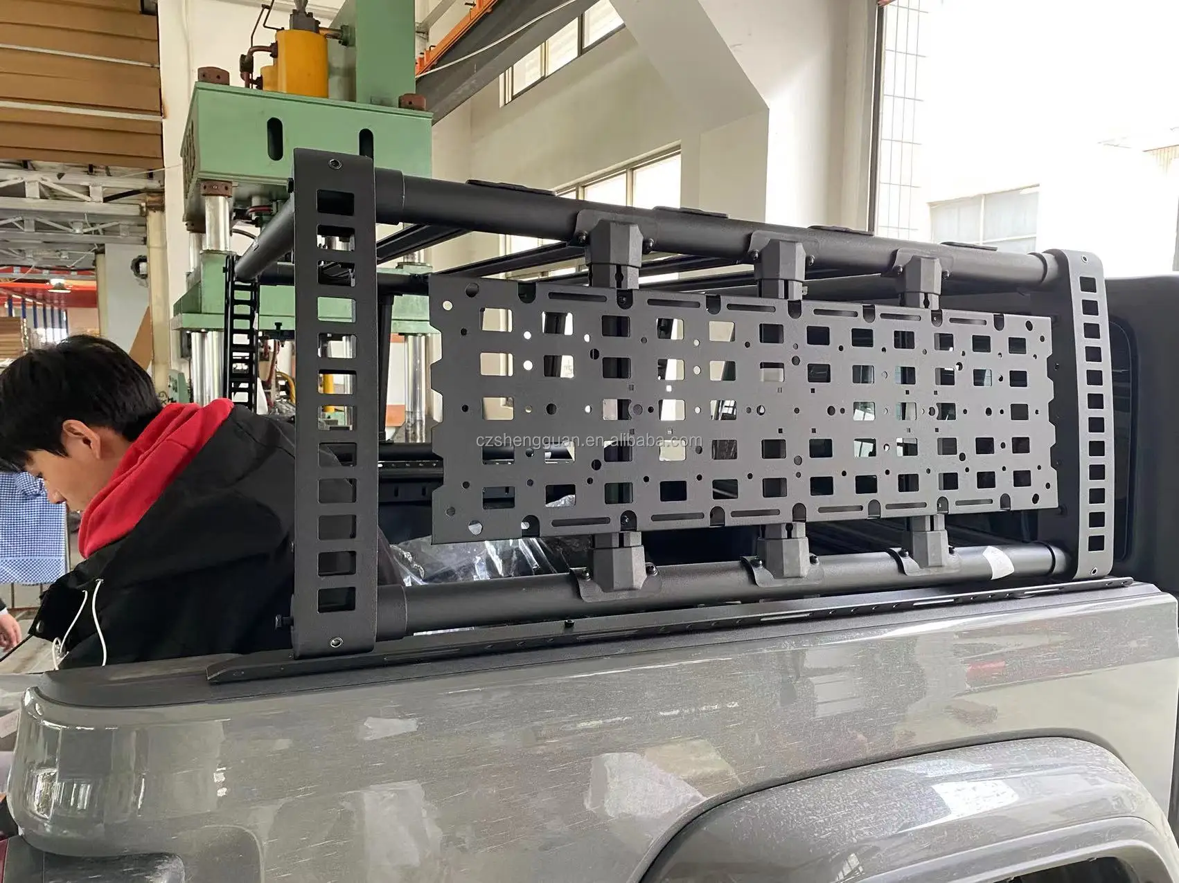 Universal Roll Bar - Durable Aluminum Bed Rack for Trucks
