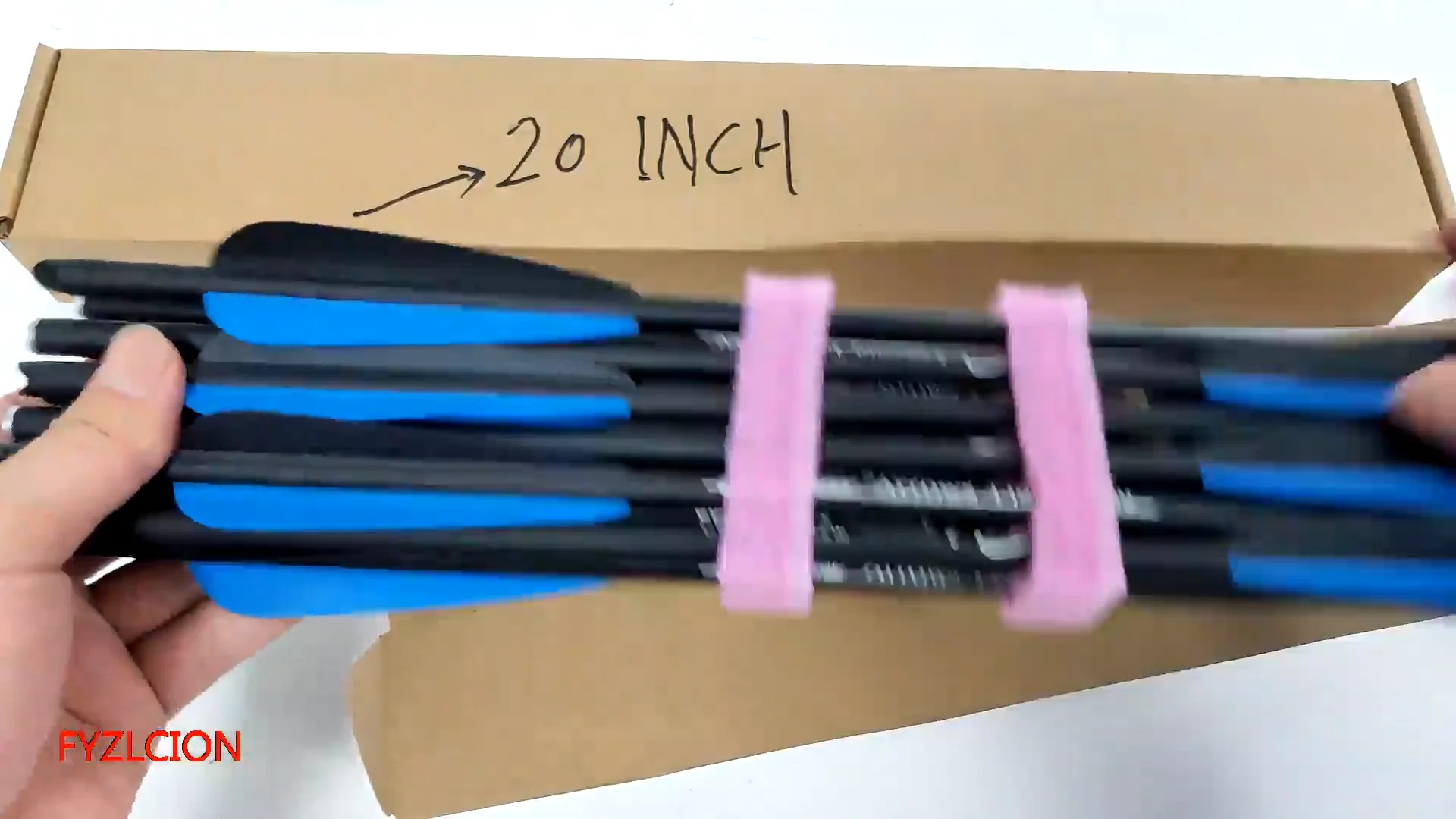 16/20 Inch Crossbow Hunting Arrows Carbon Spine 400 With Blue / Black ...