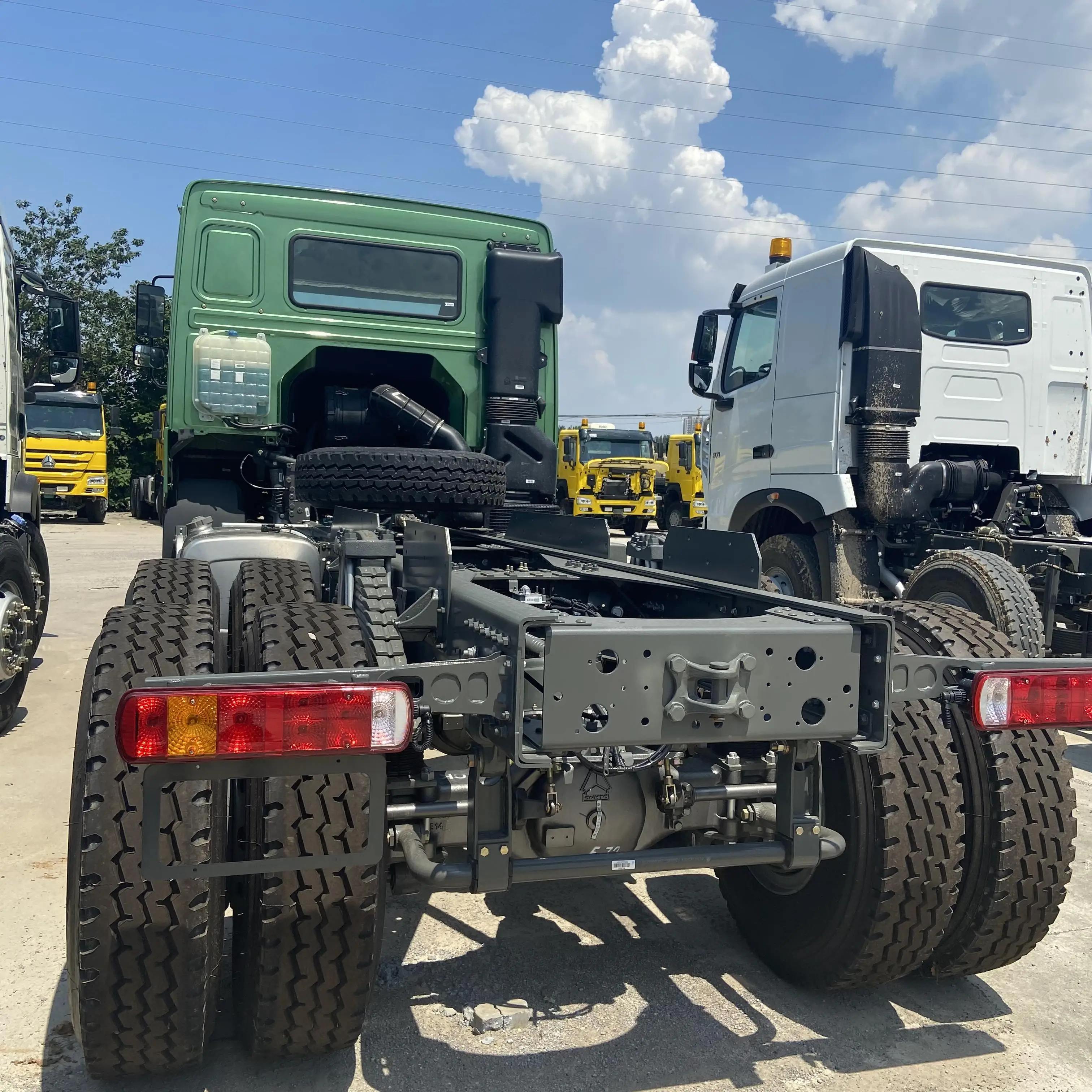 Used Sinotruk Howo Truck Chassis 8x4 12wheels Cargo Truck Chassis ...