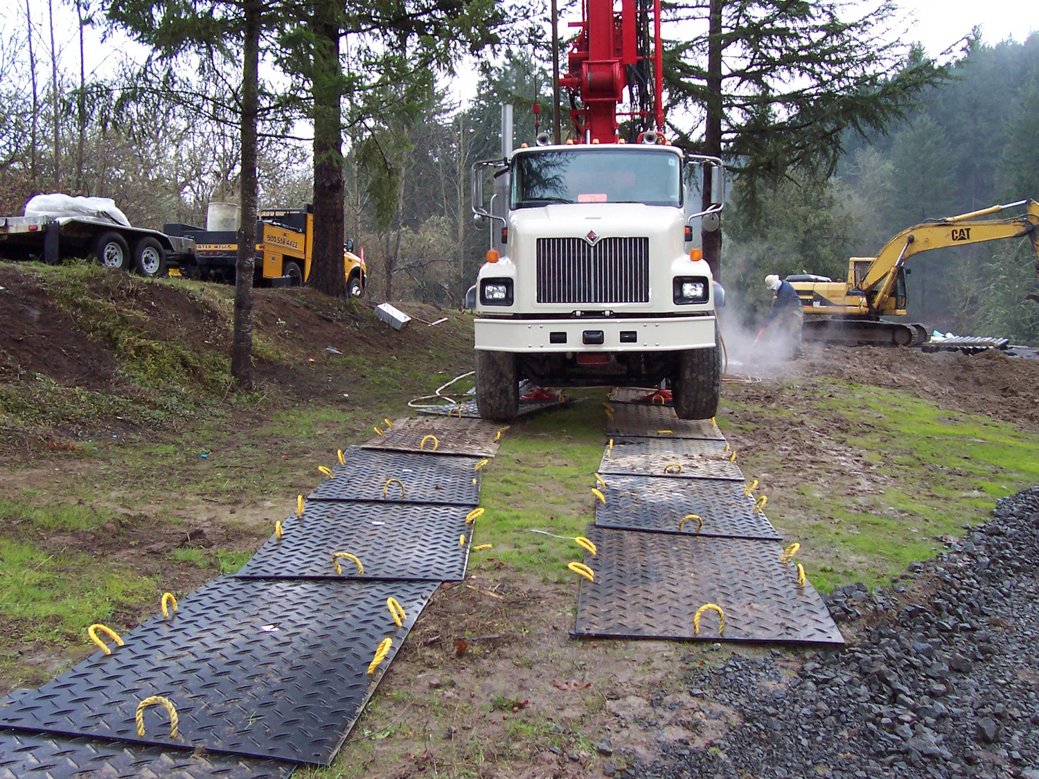 Eco-friendly Excavator Ground Protection Mats - WAYTOP