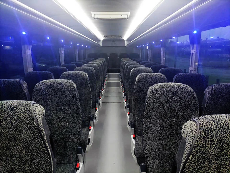 Guangtong Diesel Automatic 65 Seater Luxury Rhd Coach Bus: New 14m Tour ...