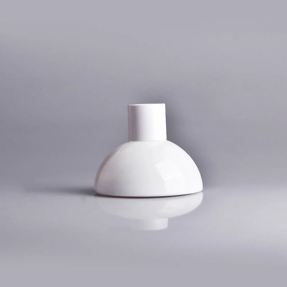 Luxury White Porcelain Perfume Bottle Round Decorate Aromatherapy ...