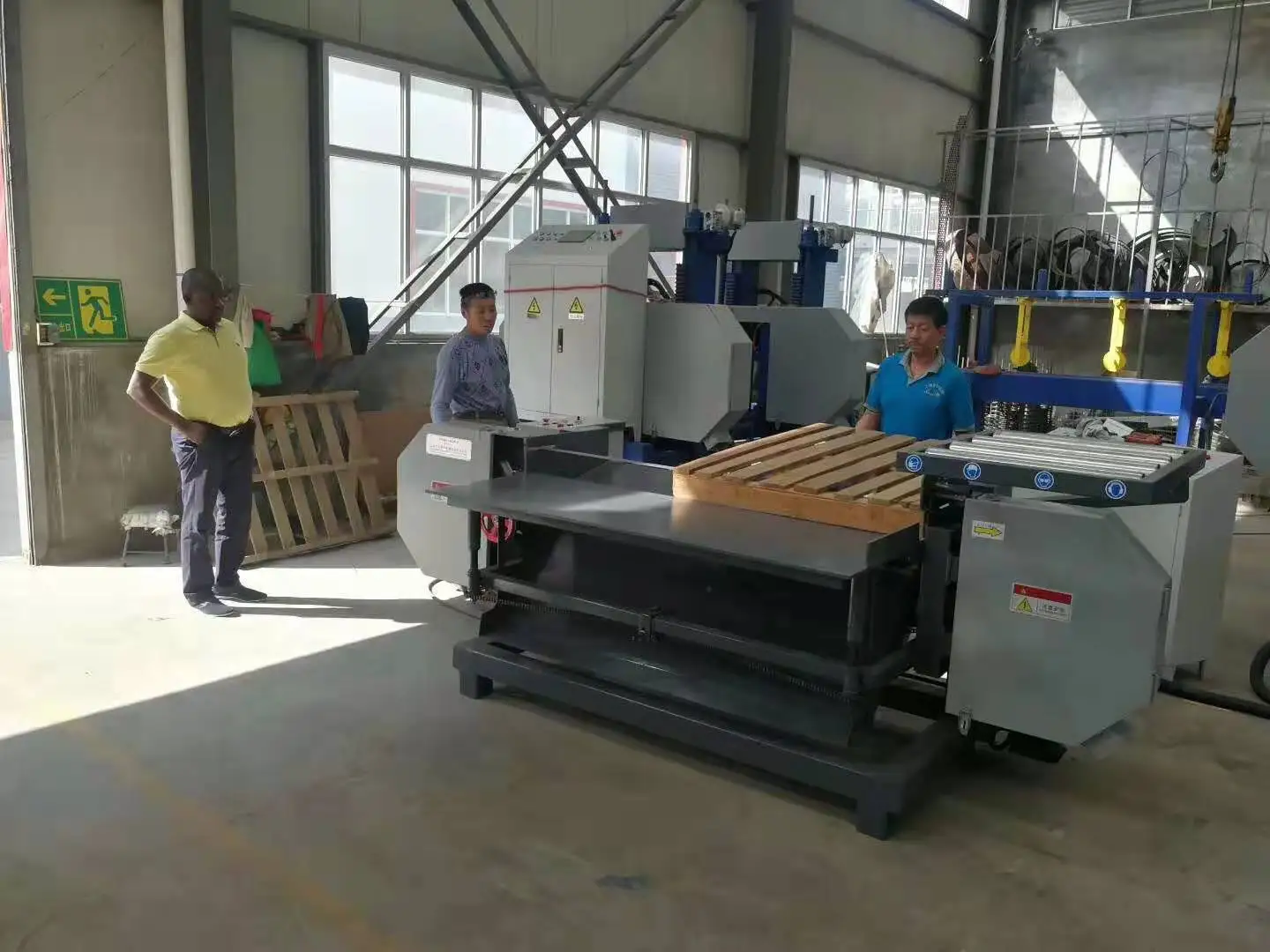 Horizontal Old Wood Pallet Dismantler Machine - Buy Wood Pallet ...