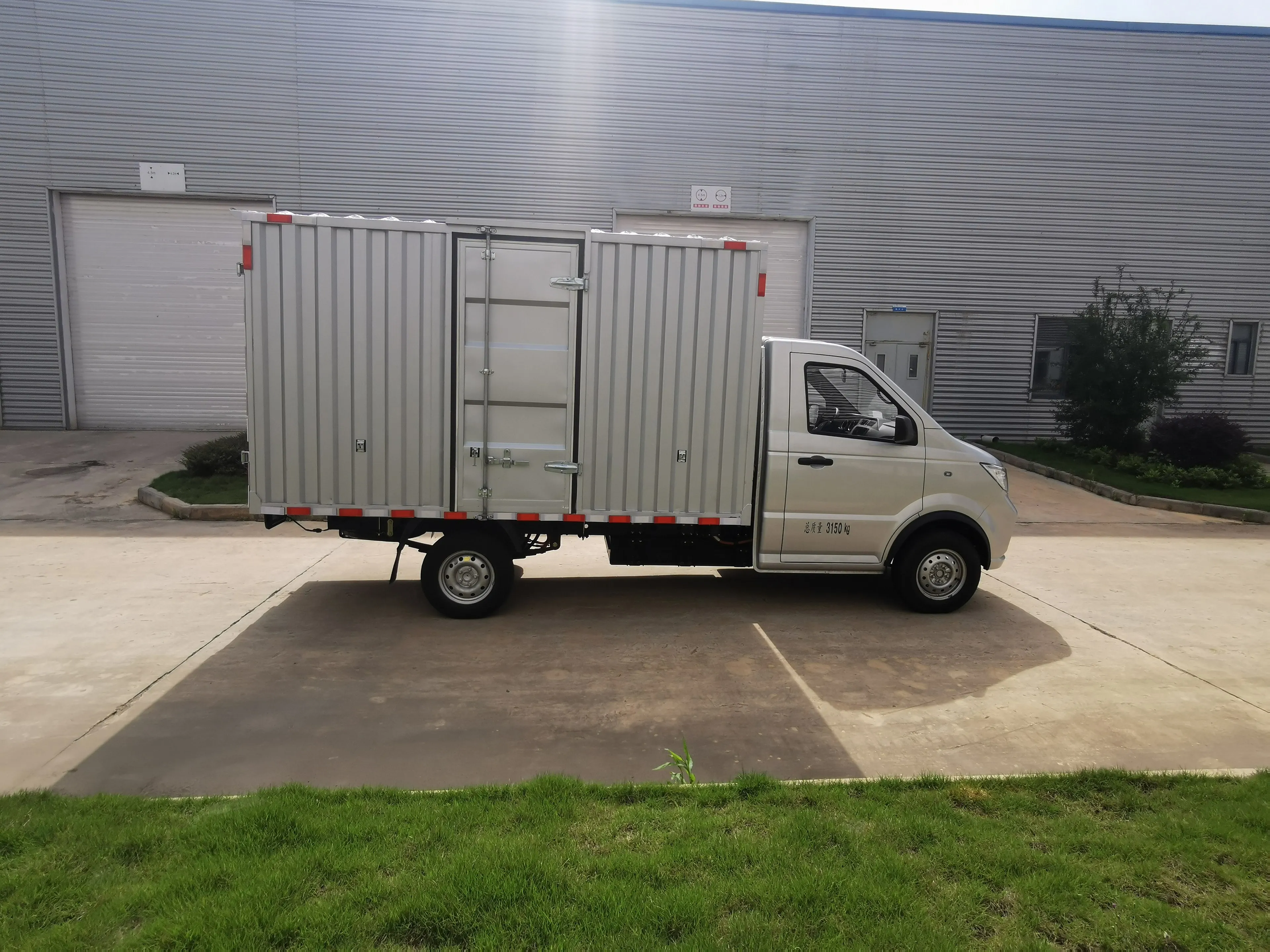 2024 China Kama Mini Electric Quick Charge Single Row Box Car| Alibaba.com