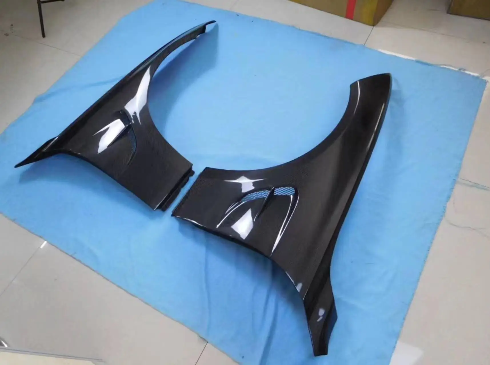 High Quality Carbon Fiber Fender for BMW F30 2013-2019