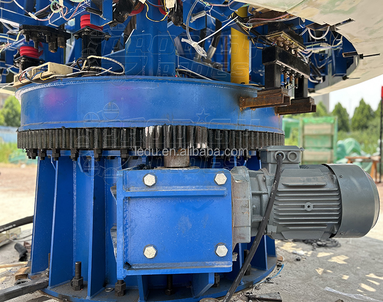 Free Fall Sky Drop Tower - Thrill Ride for Amusement Parks