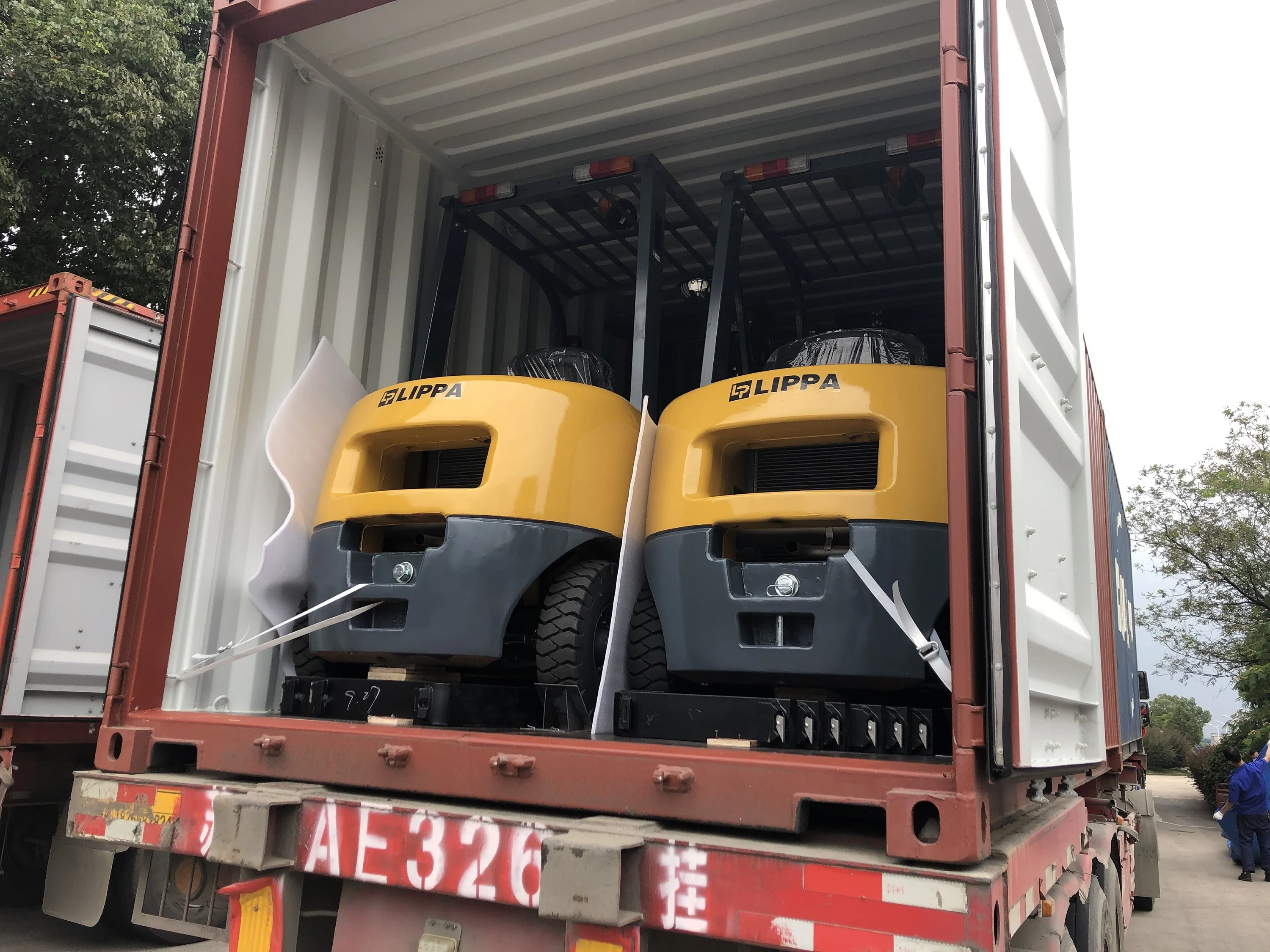 3-wheel Stand-up Counterbalanced Lift Truck With Lithium-ion Electric ...