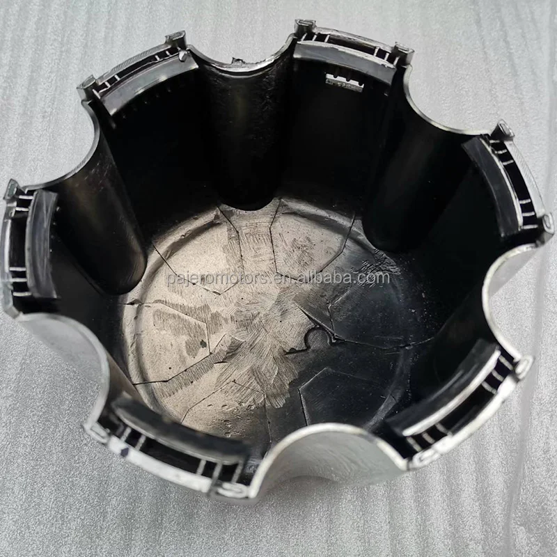 Car Body Part RR DISC Wheel Hub Cap Cover for Mitsubishi Pajero Montero